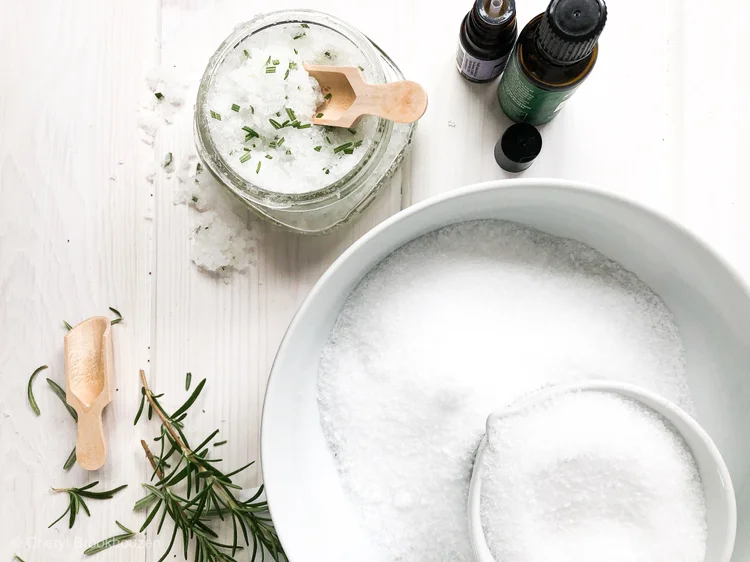 Easy to Make Salt Scrub — The Giddy Chick