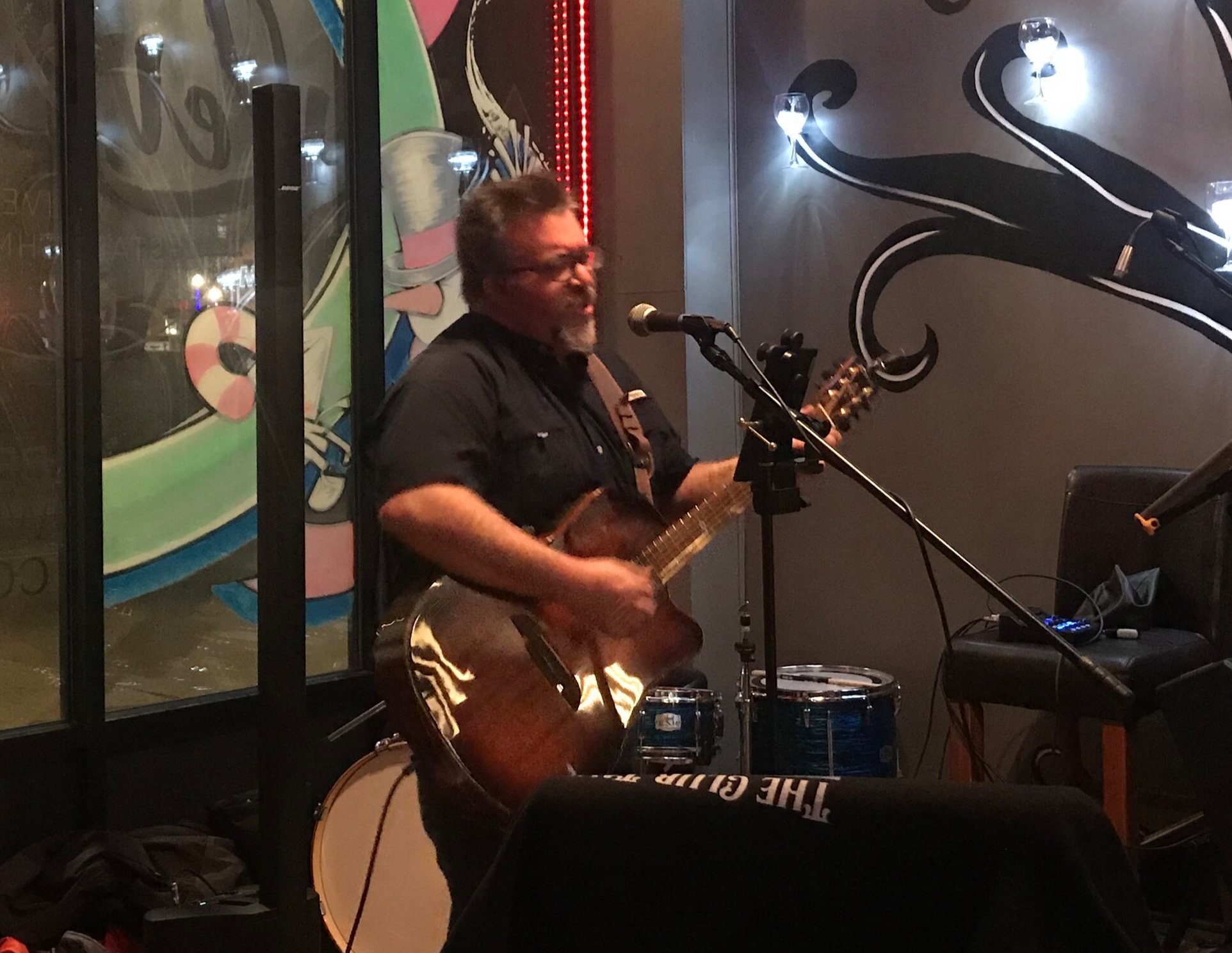 Travis Hoffman Live Acoustic Musician - Quincy, IL & Hannibal, MO