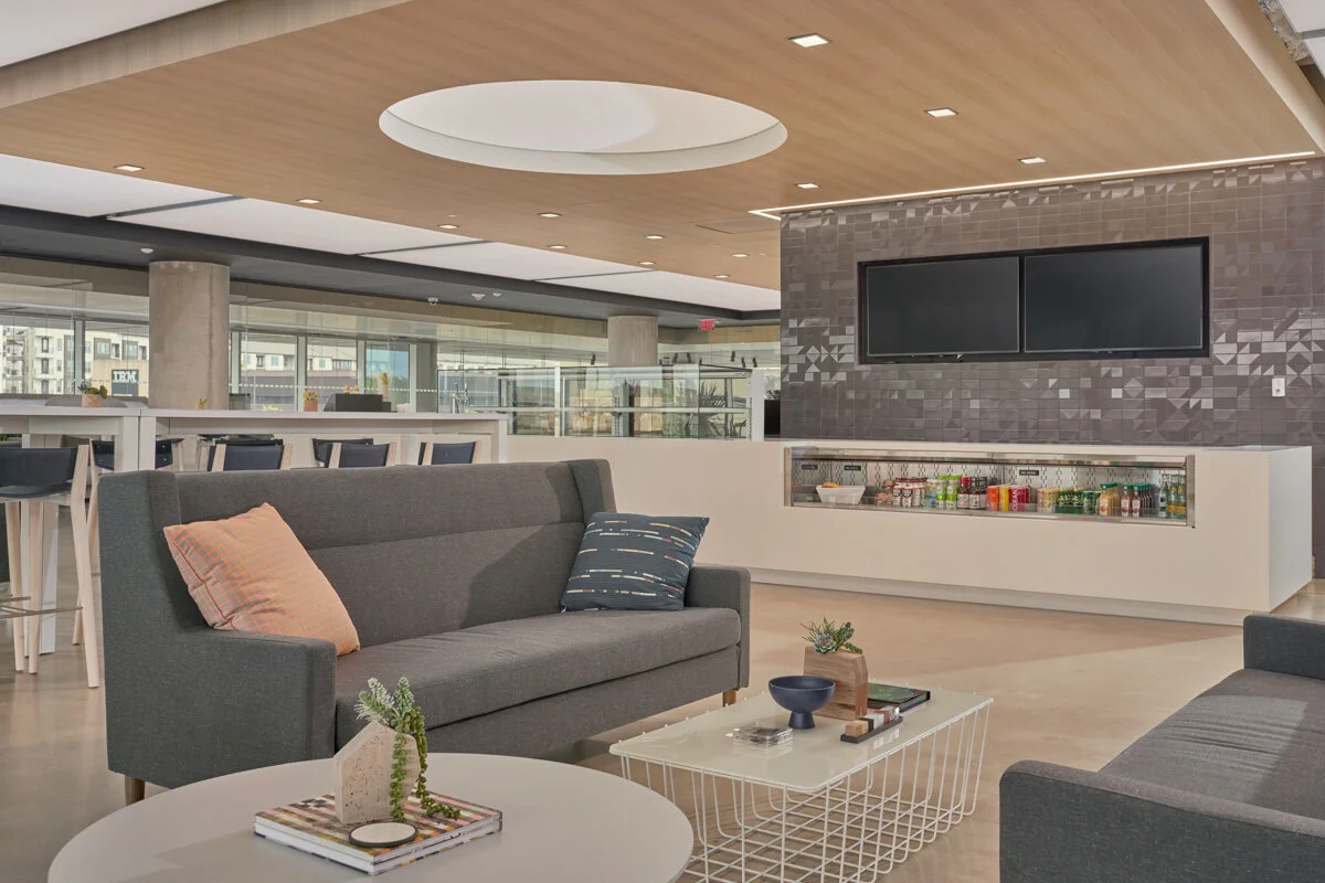 Domain Tower 2 — Domain South End