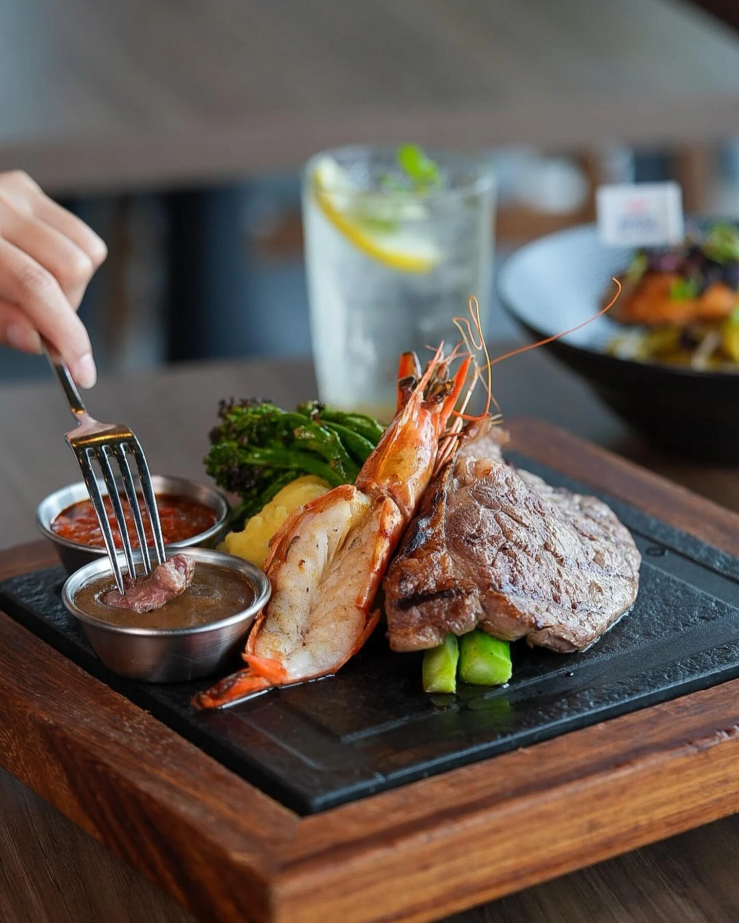 Reservations — COLLIN’S®