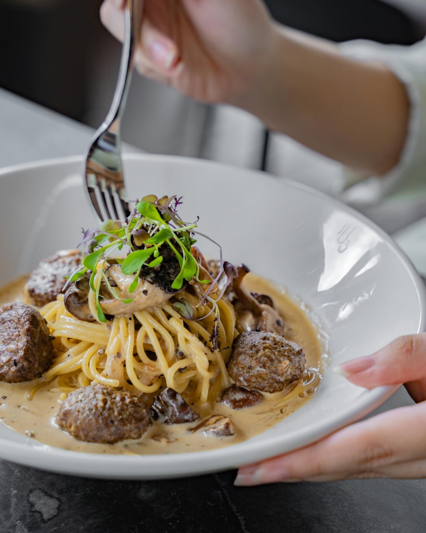 Reservations — COLLIN’S®