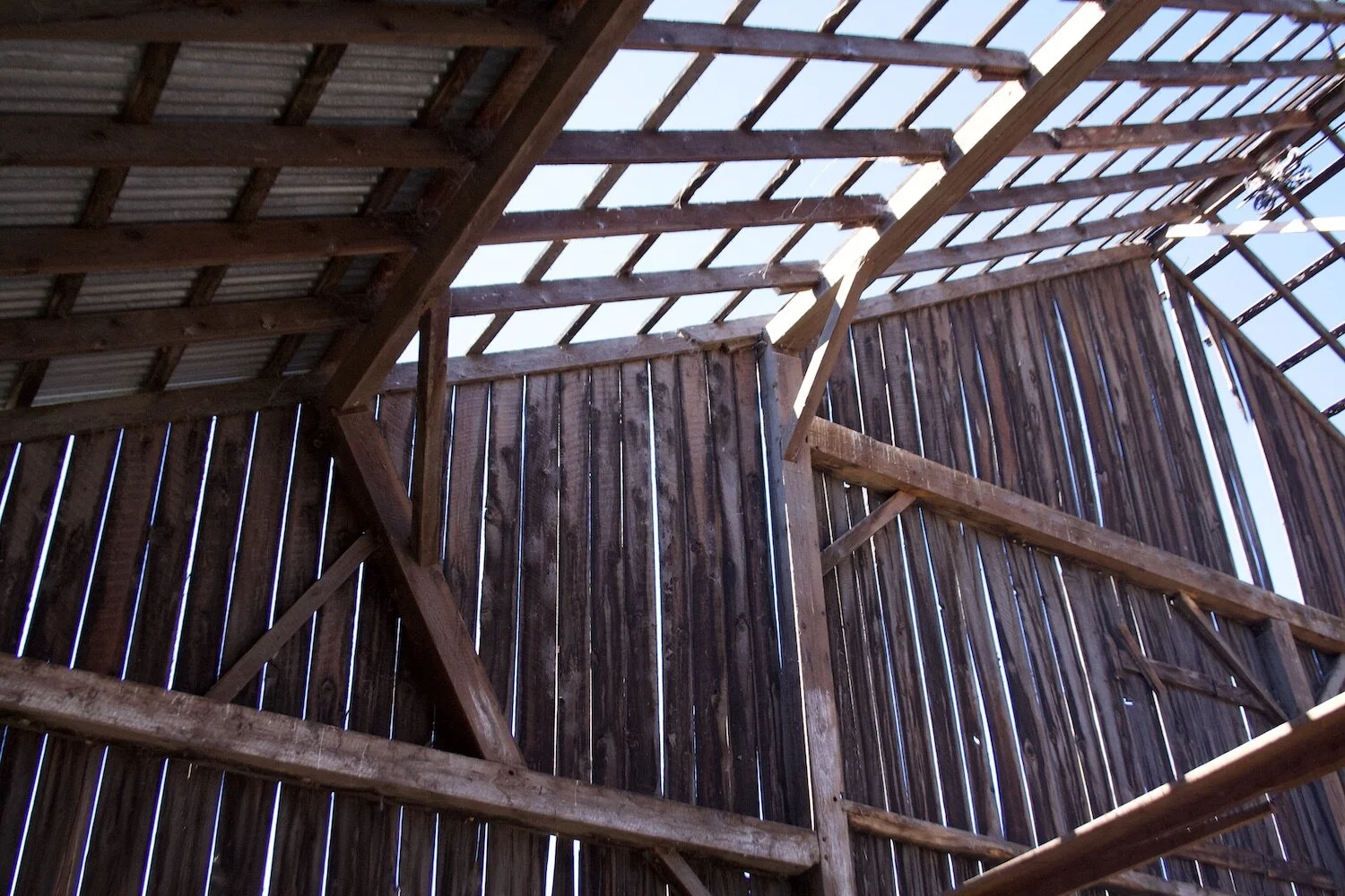 The Reclaimed Wood Process: Turning Old Barns Into Reclaimed Wood ...