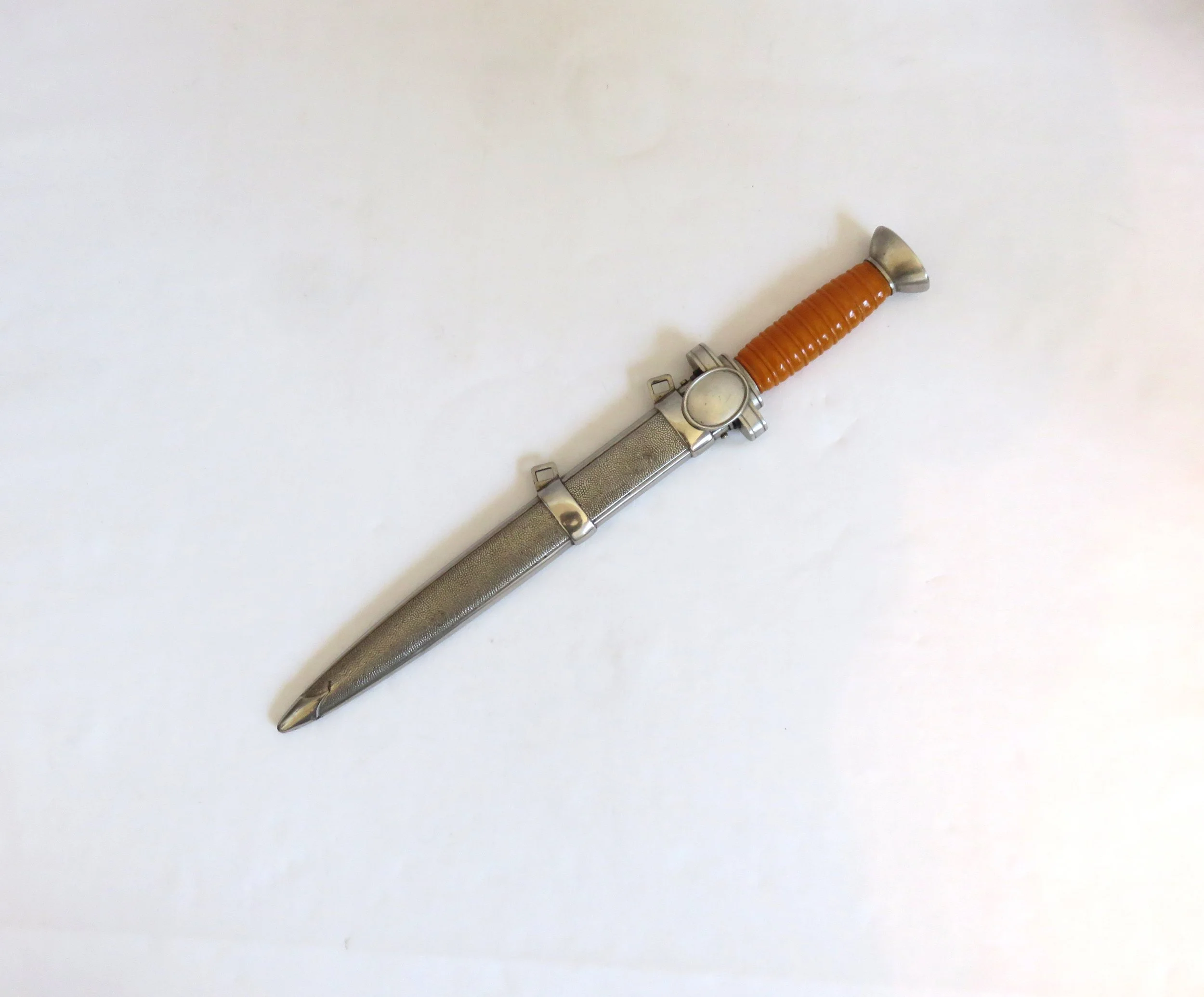 Germany. Red Cross Officer's Dagger — WW2 Collectors World
