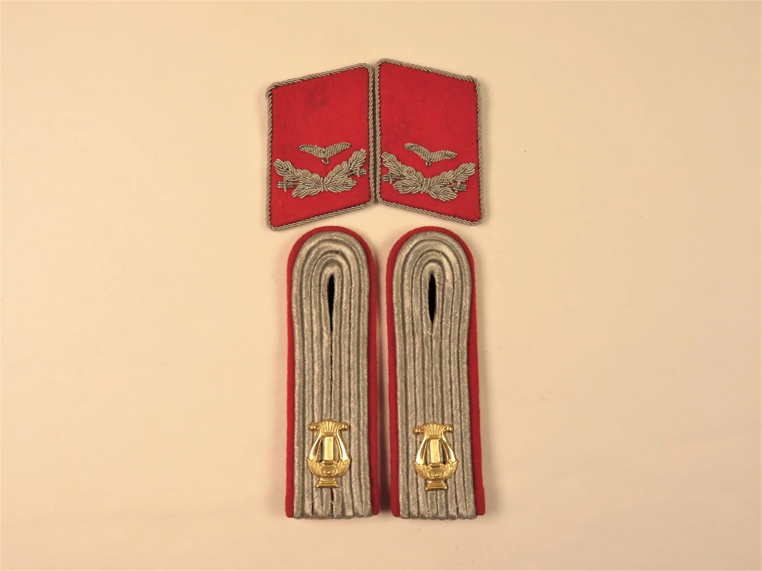 Germany. Luftwaffe Lt. Musician Shoulder Boards & Collar Tabs — WW2 ...