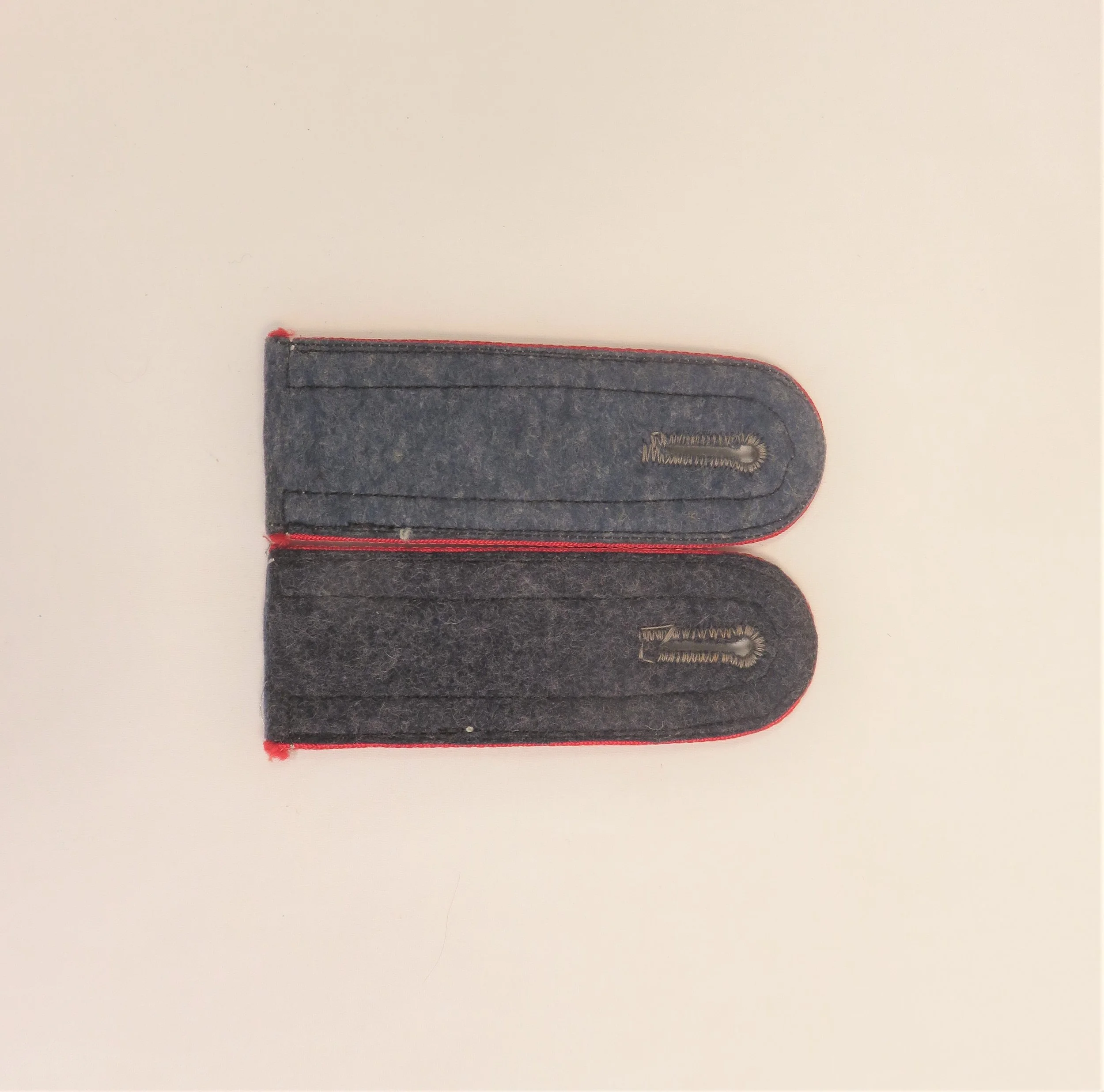 Germany. Luftwaffe NCO Artillery Shoulder Straps — WW2 Collectors World