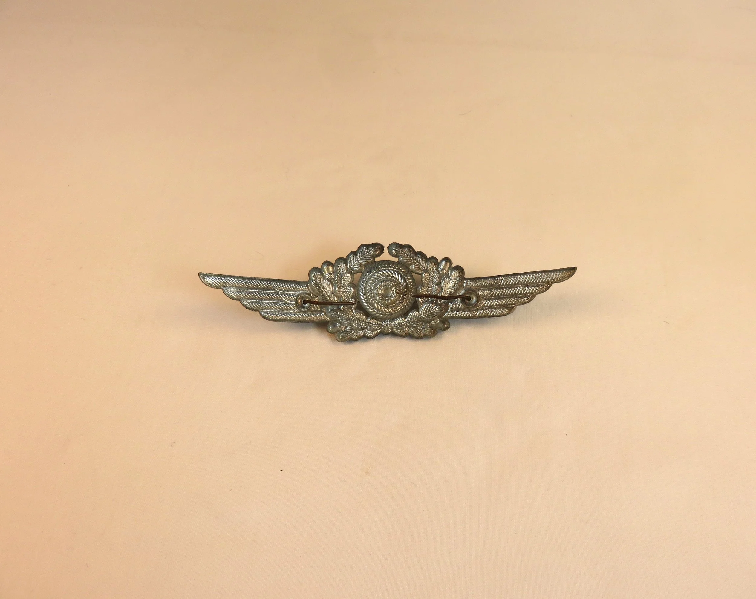 Germany. Luftwaffe Visor Wreath & Cockade — WW2 Collectors World