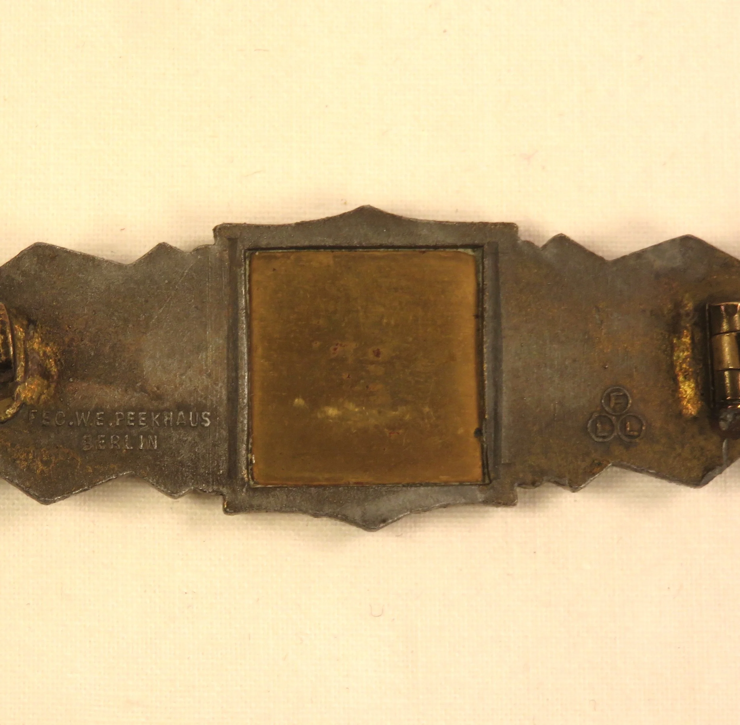 Germany. Wehrmacht. Close Combat Clasp (Gold) by Linden — WW2 ...