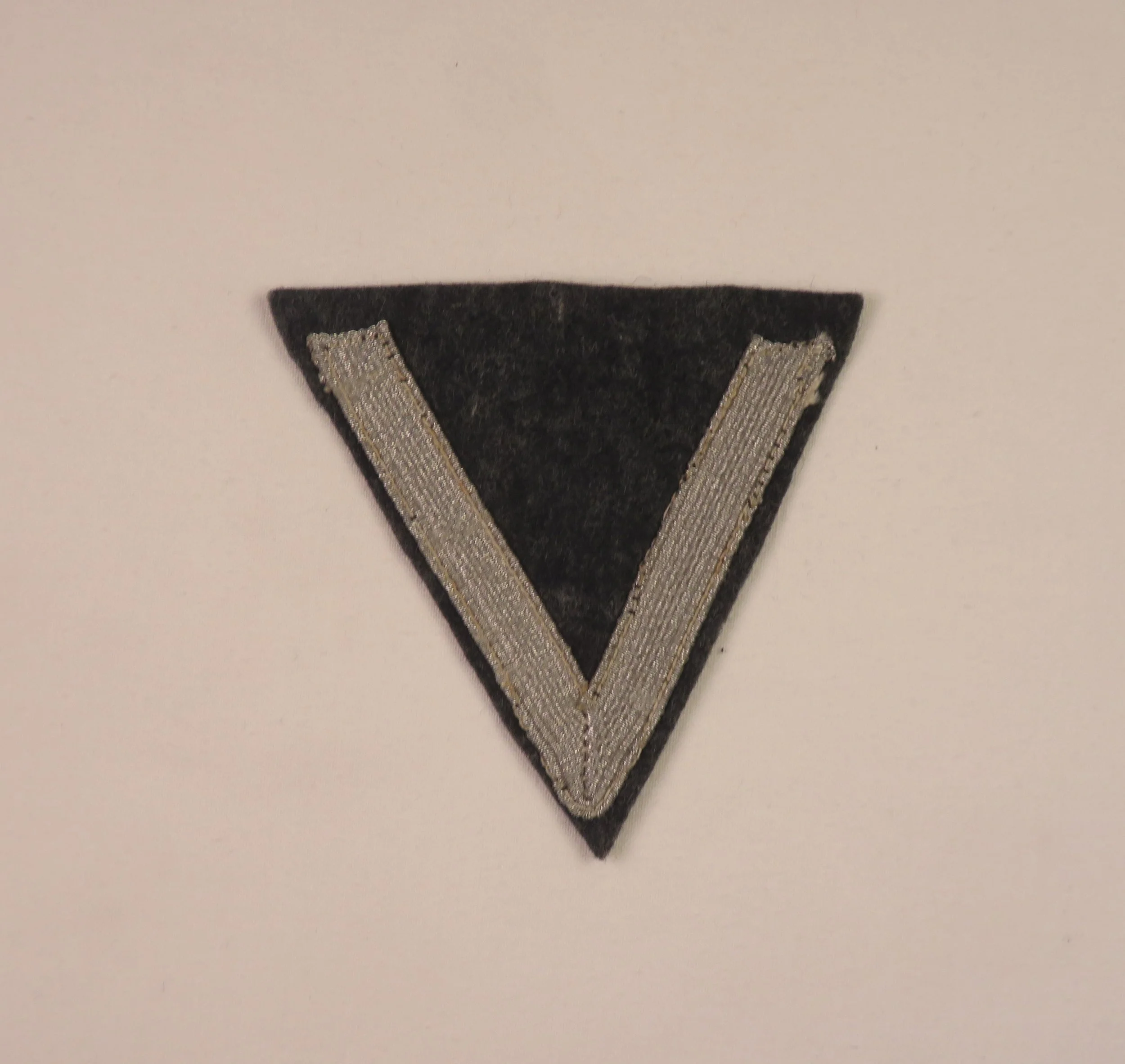 Germany. Luftwaffe Gefreiter Rank Chevron — WW2 Collectors World
