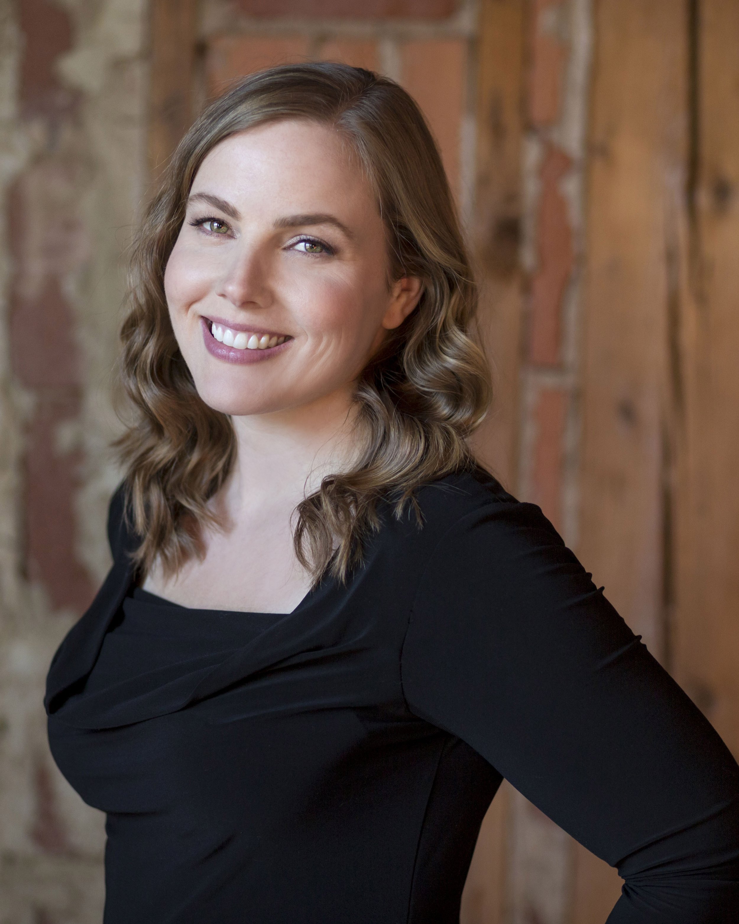 Contact — Emily Everett