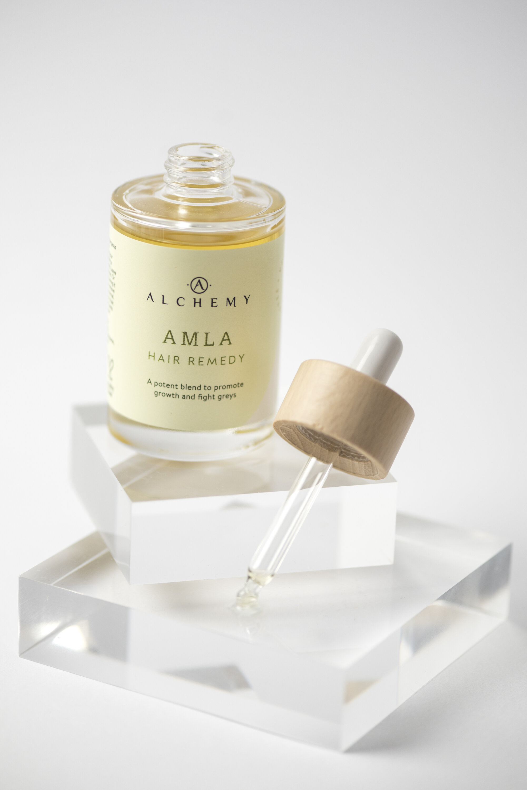 Beauty and Cosmetics Product Photograper — HOLLY BOOTH STUDIO