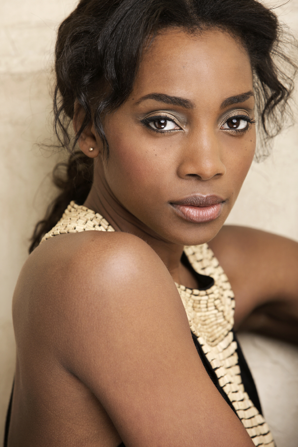 Headshots — Simone Moore