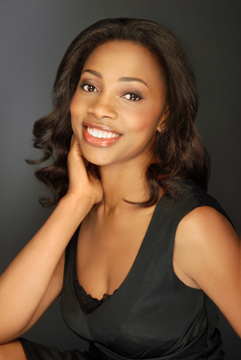 Headshots — Simone Vicari Moore