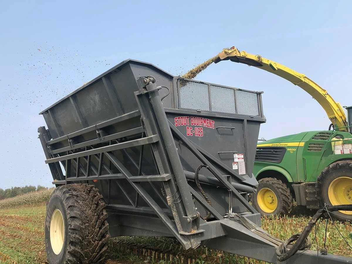Stout Silage Dump Cart — Midwest Sidewalls