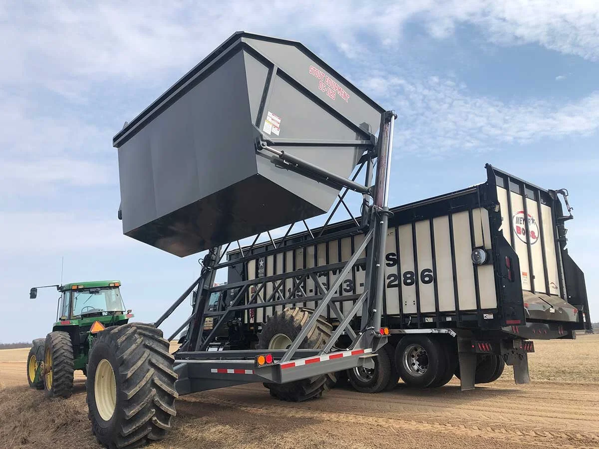 Stout Silage Dump Cart — Midwest Sidewalls