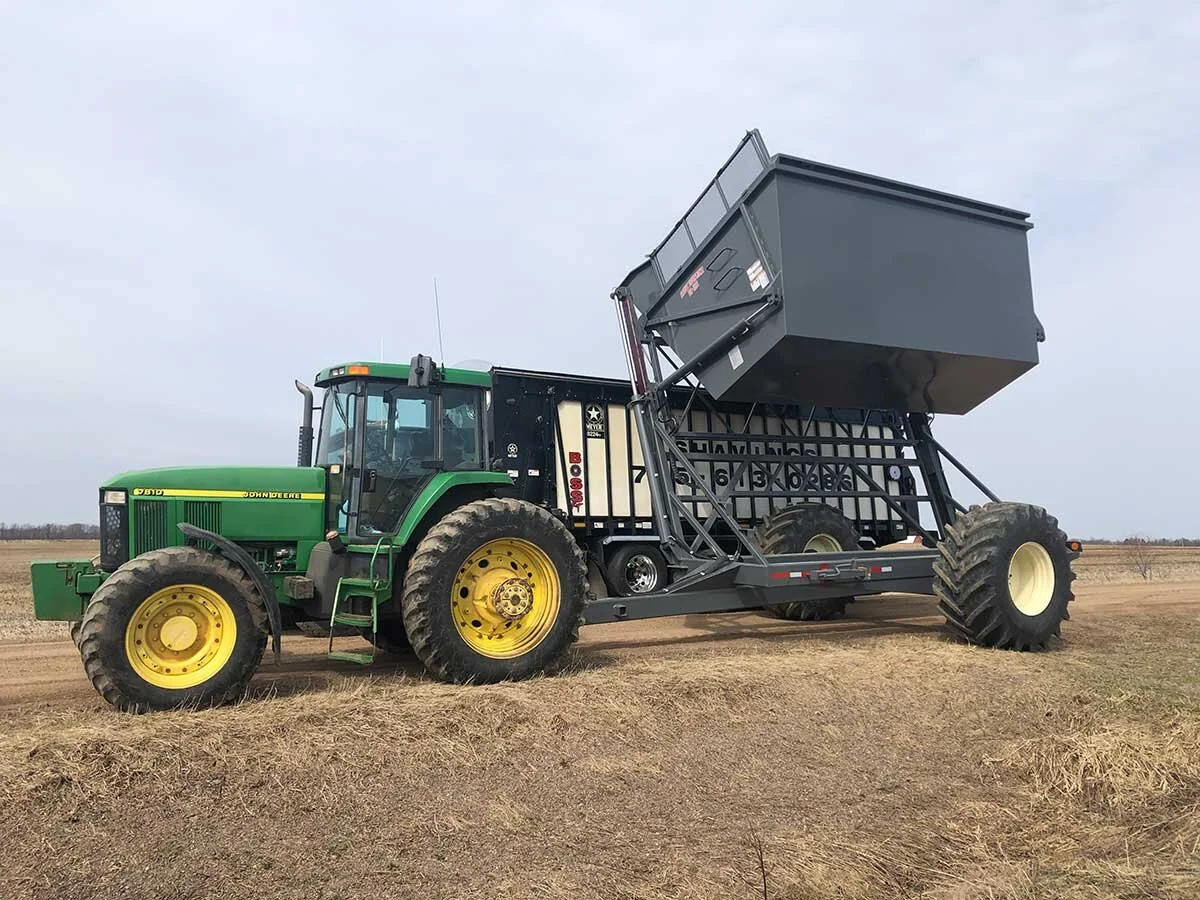 Stout Silage Dump Cart — Midwest Sidewalls