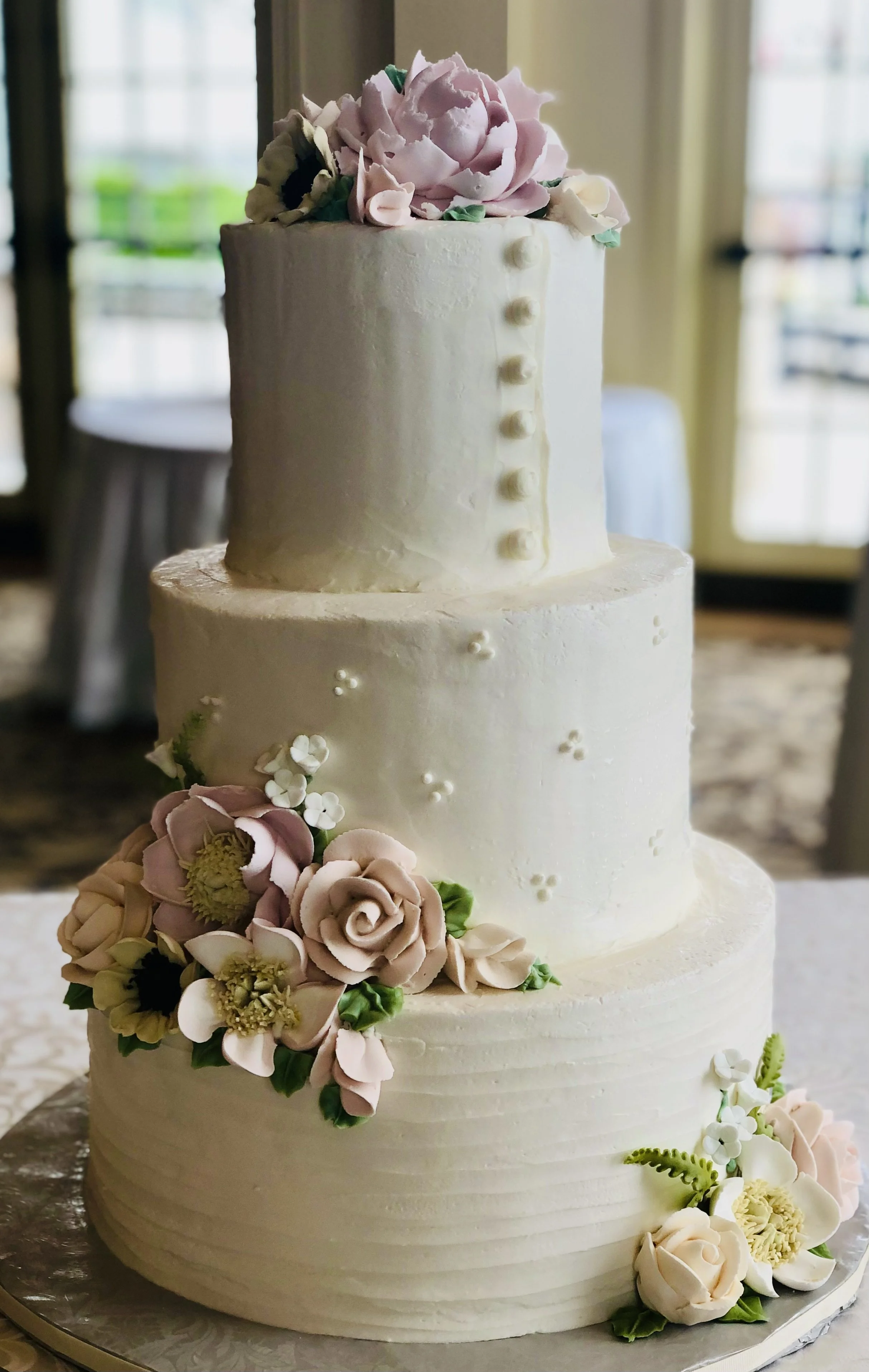 Royal Icing Flowers on Cake — Let Them Eat Cake