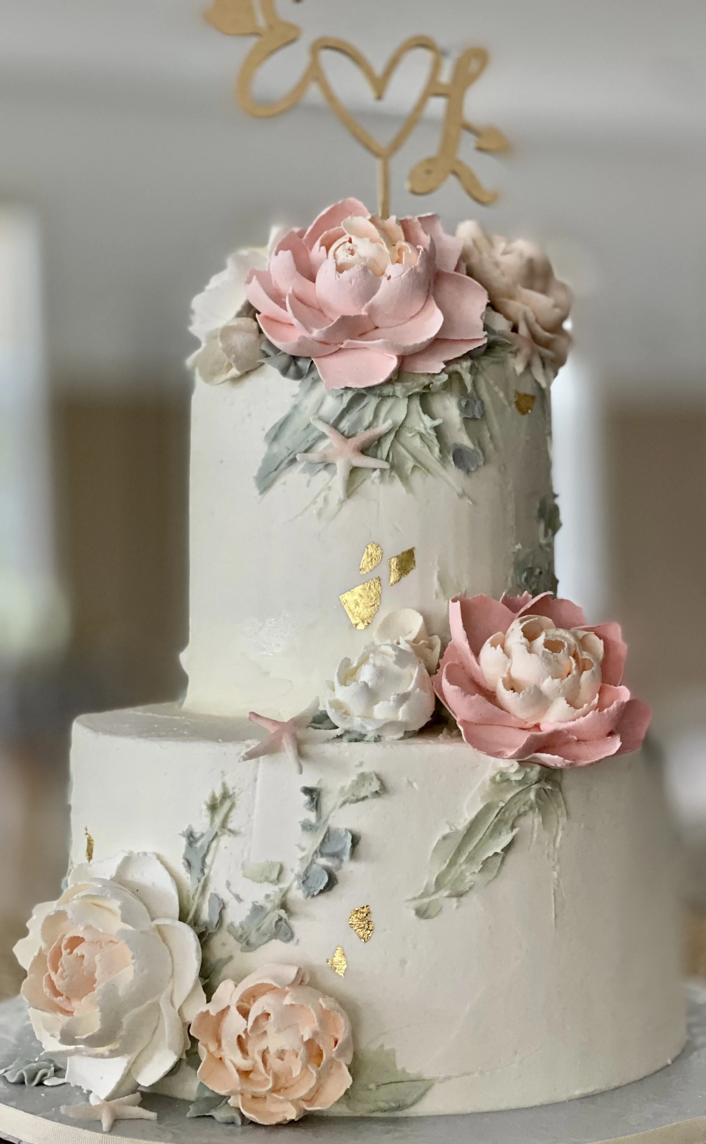 Royal Icing Flowers on Cake — Let Them Eat Cake