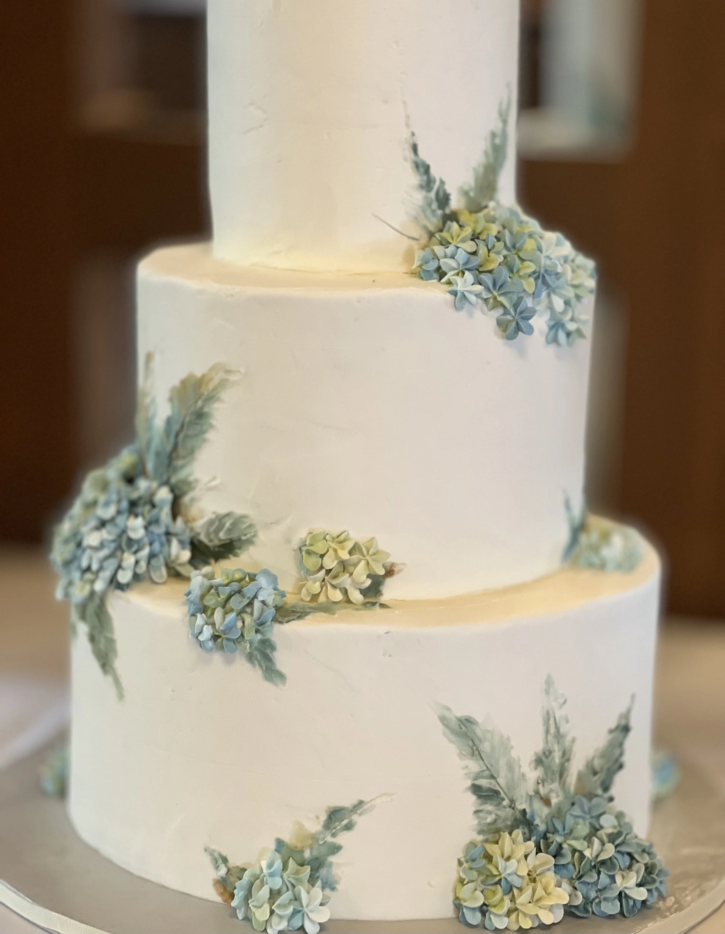 Royal Icing Flowers on Cake — Let Them Eat Cake