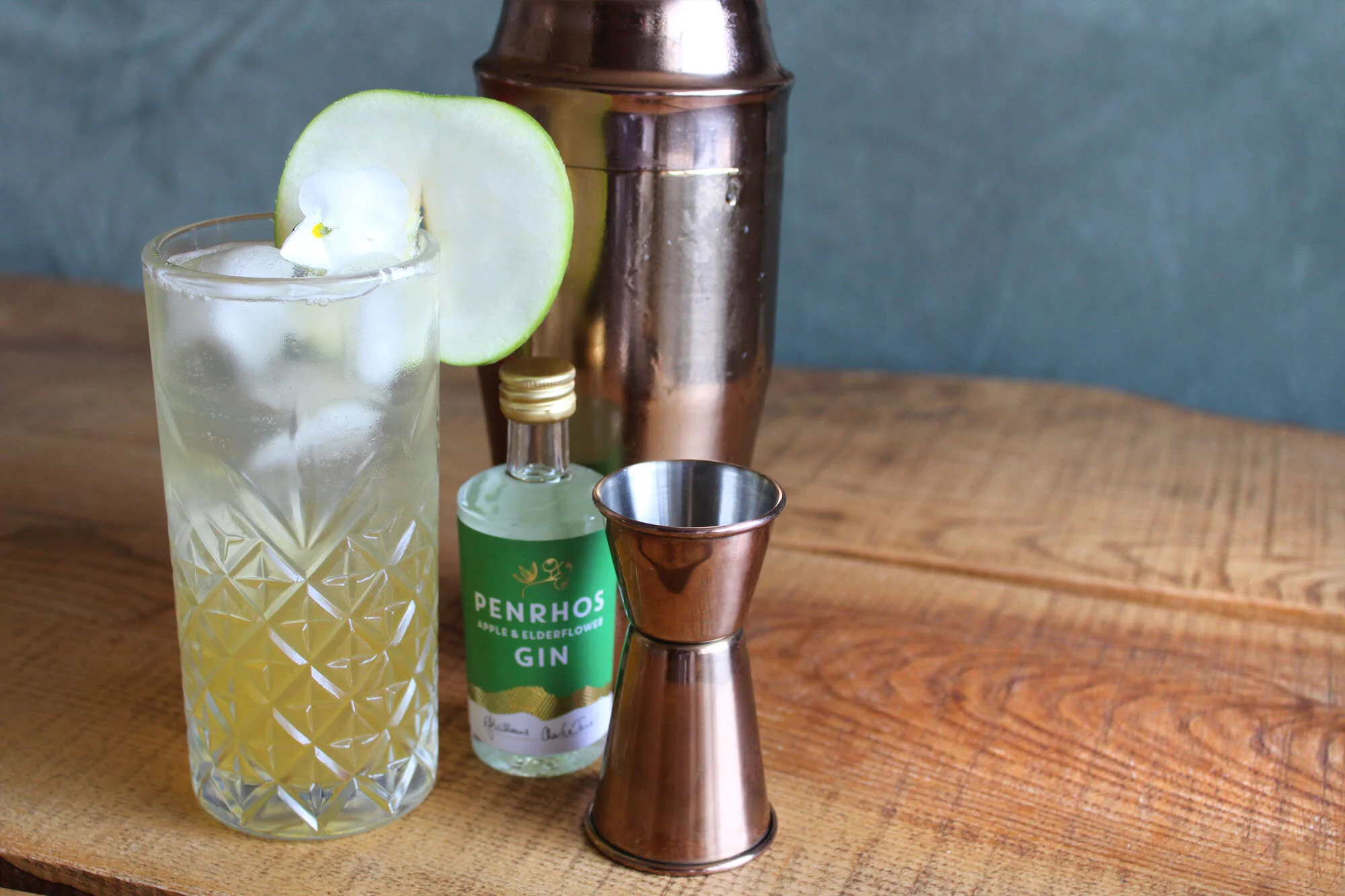 Cocktail Recipe: Apple Gin Spritz — The Fizzy Pheasant