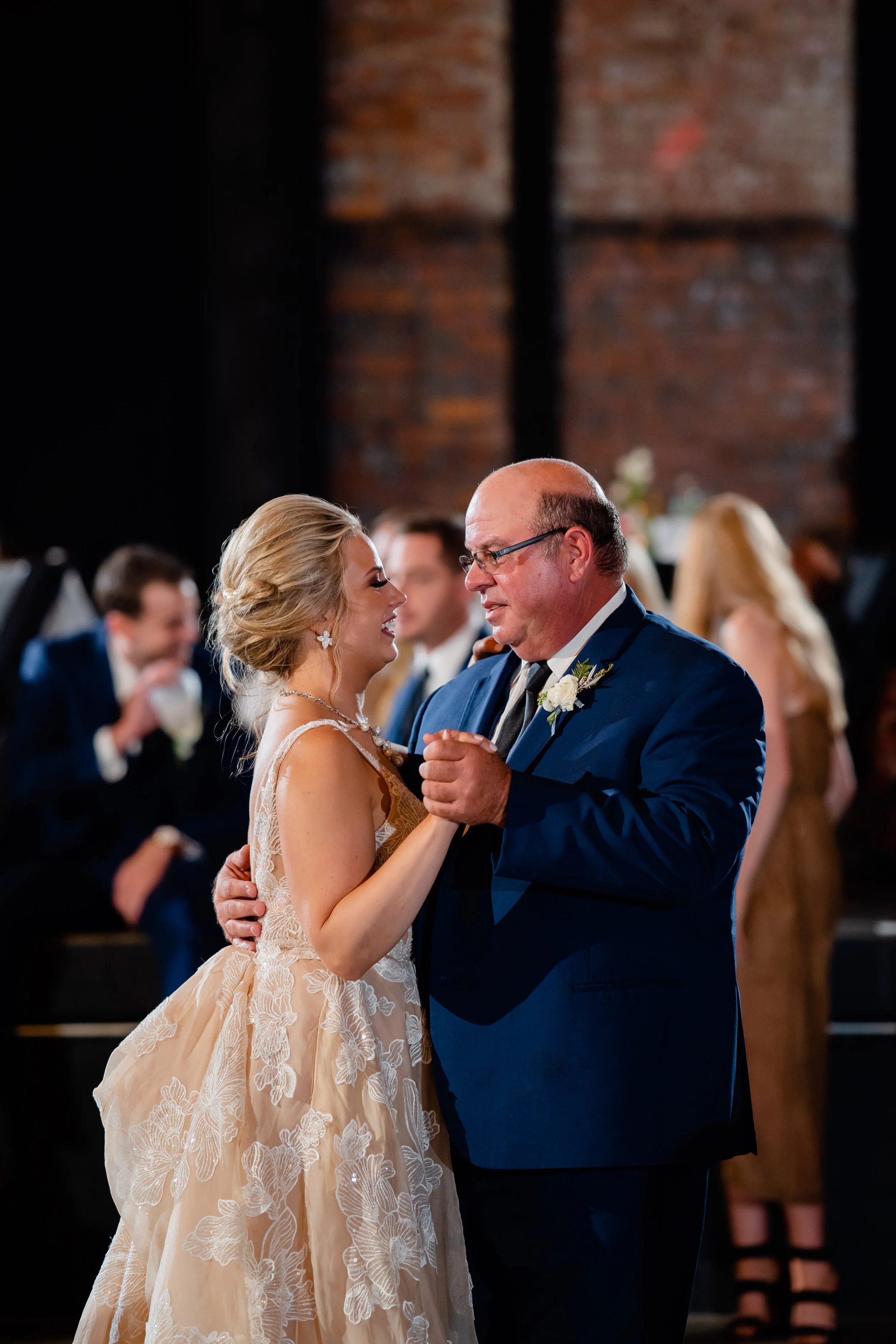 Modern, Sophisticated Wedding at The Millbottom | Plan it Terra Blog ...