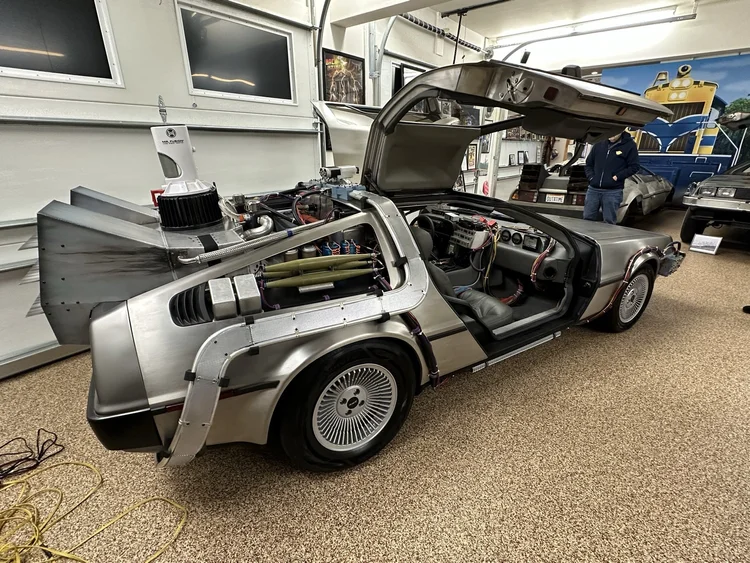 BTTF II Time Machine — 88 MPH TIME MACHINE