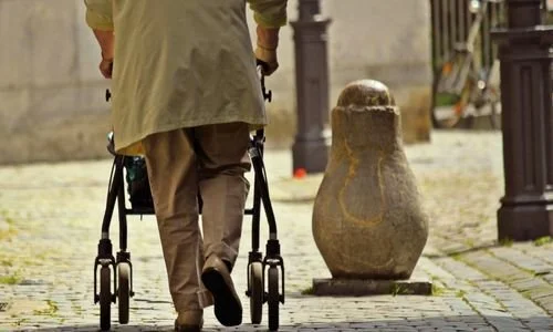 Top Mobility Aids for Walking: Improve Your Independence