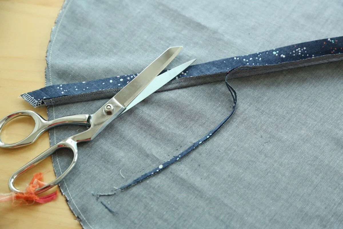 How to sew a Hong Kong (bias-bound) seam finish — Made by Rae