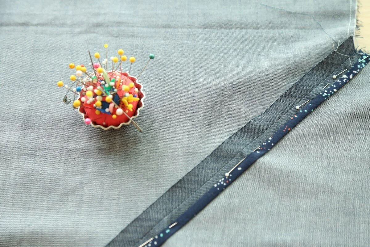 How to sew a Hong Kong (bias-bound) seam finish — Made by Rae