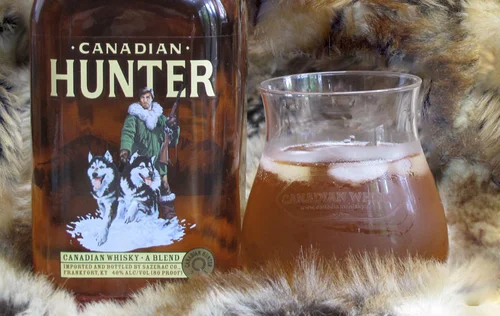 Canadian Hunter 40% alc./vol. (80 proof) — Canadian Whisky