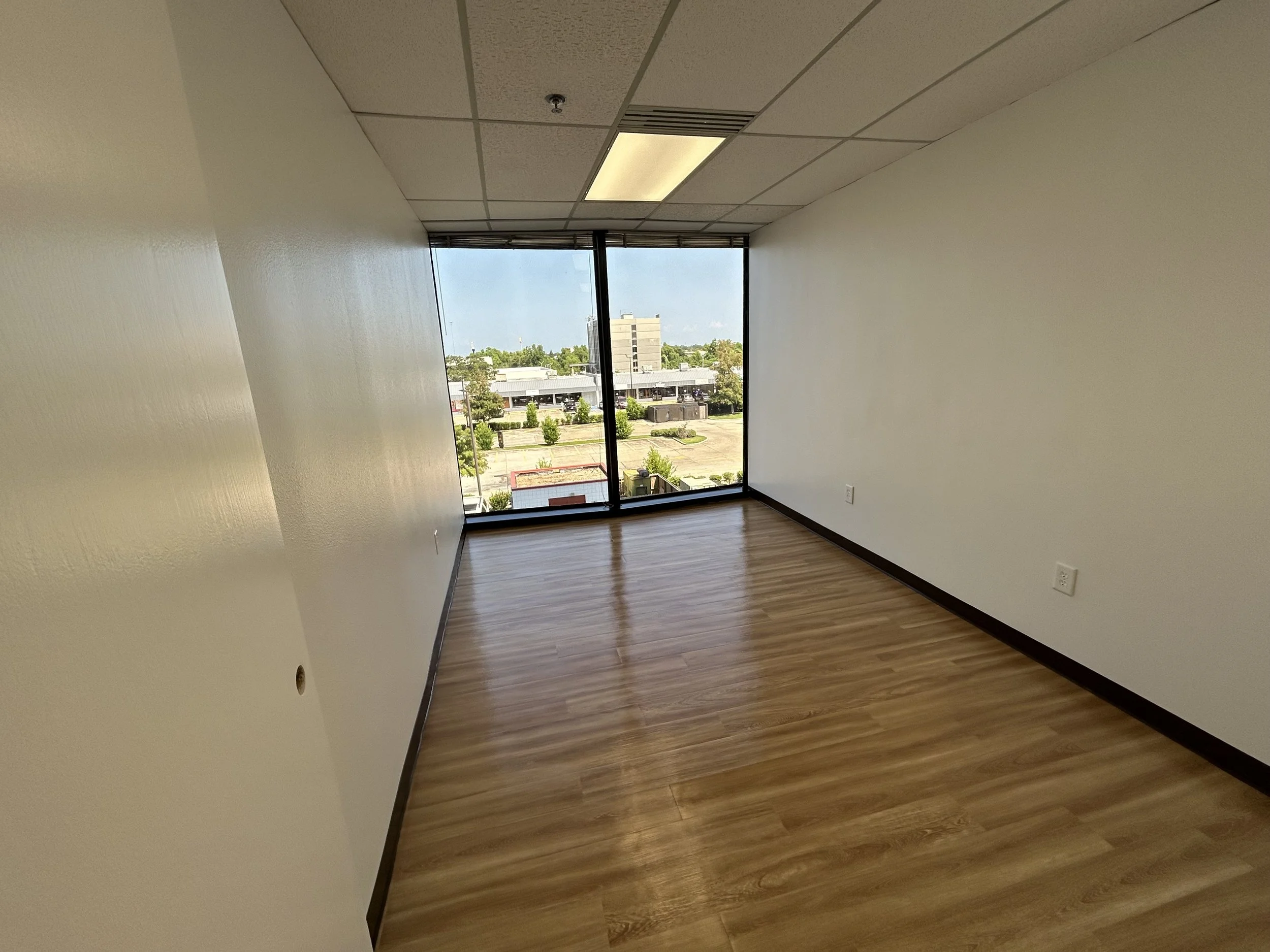Suite 306 — Executive Plaza