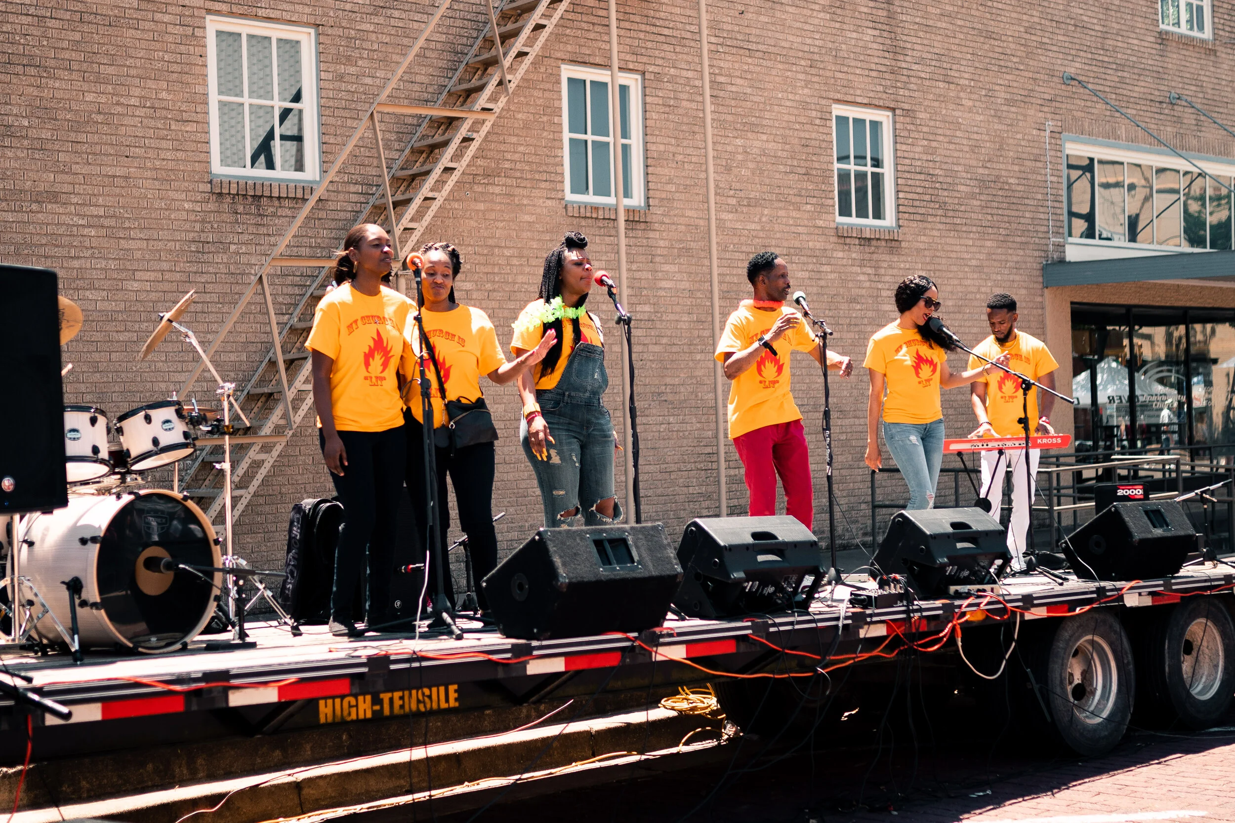 ENTERTAINMENT — Derrick Days