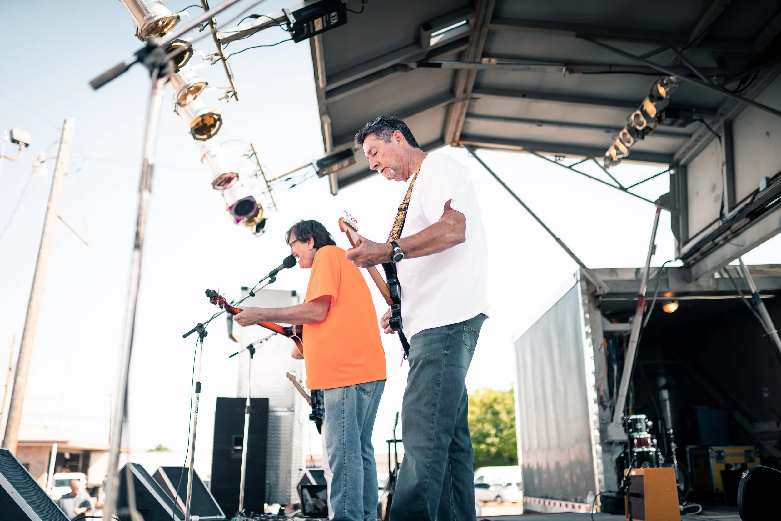 ENTERTAINMENT — Derrick Days