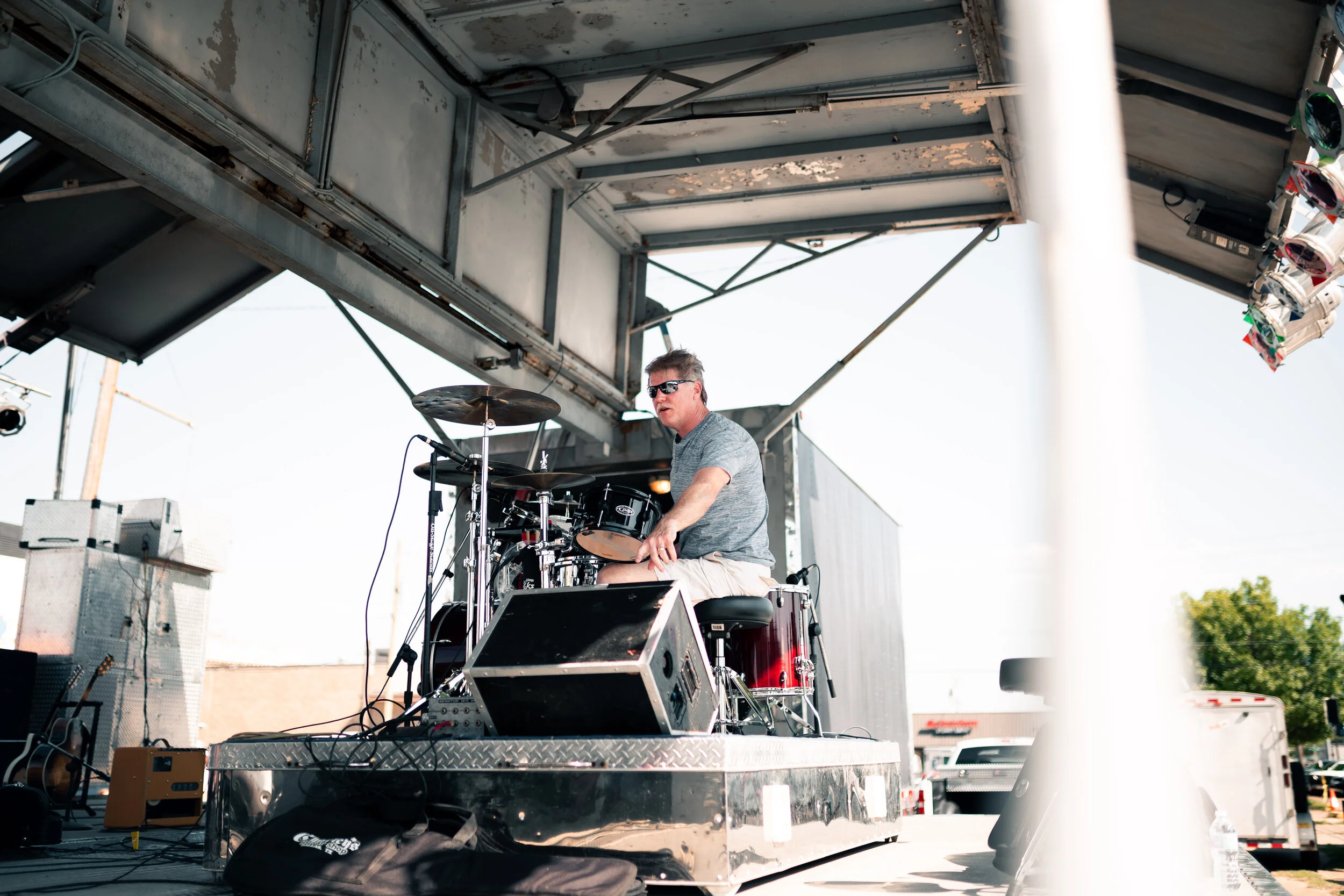 ENTERTAINMENT — Derrick Days