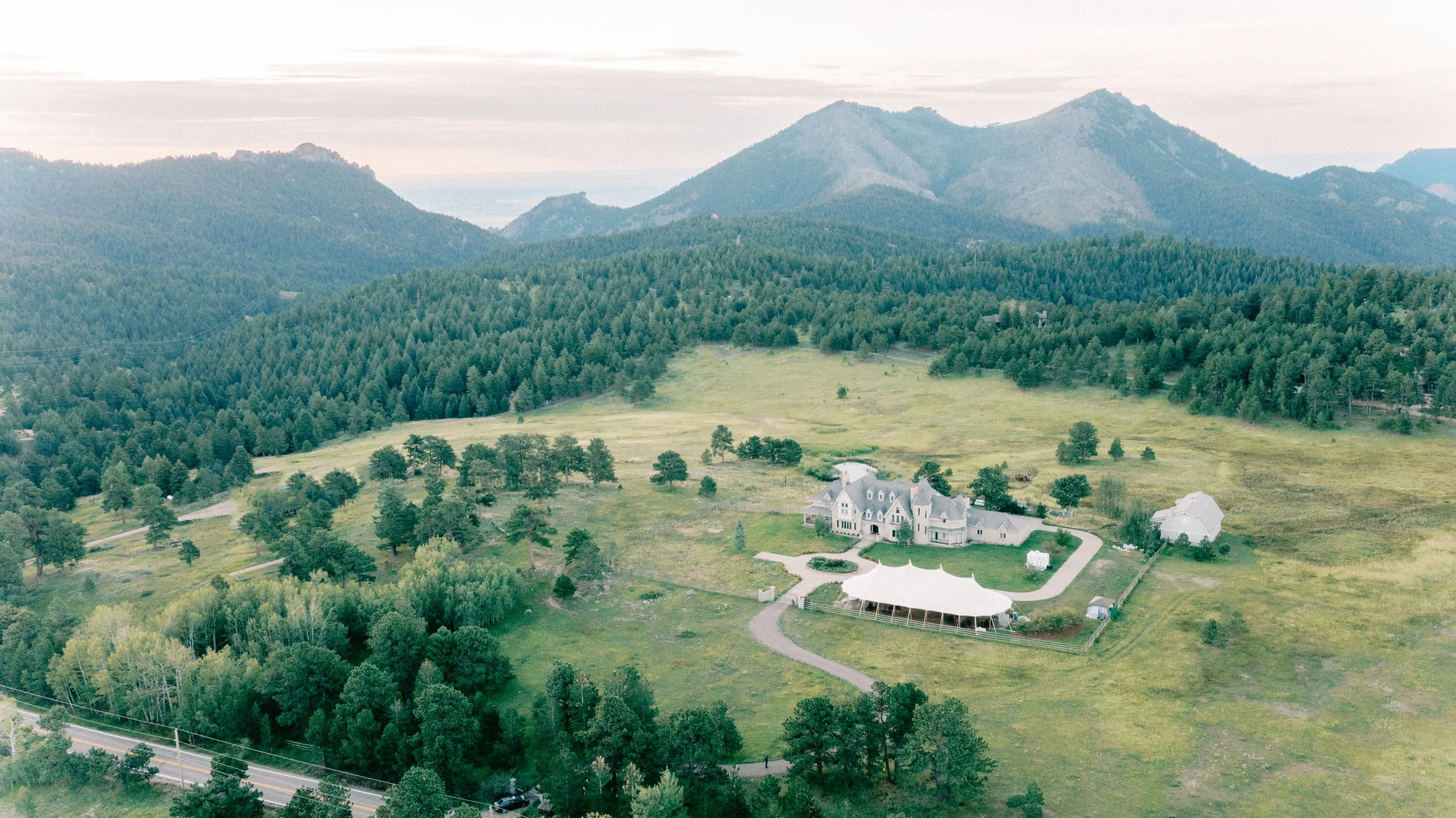 Flagstaff Mountain Wedding Venue – Greystone Castle in Boulder Colorado