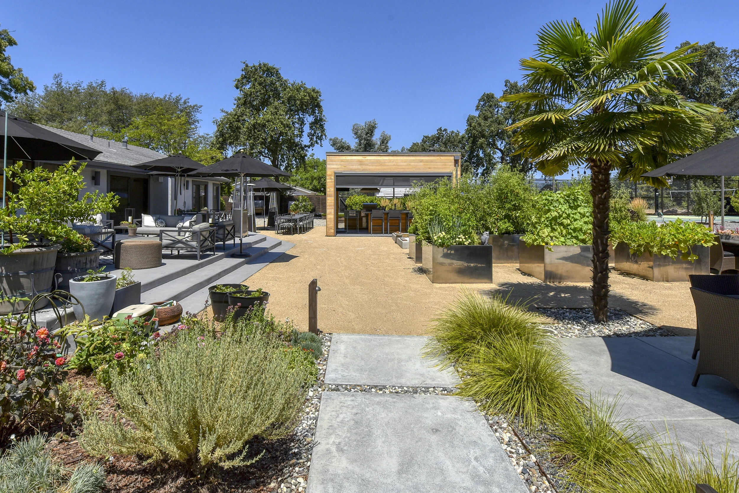 Davis Lane Clear Cedar Outdoor Kitchen — Hayden Morris Development