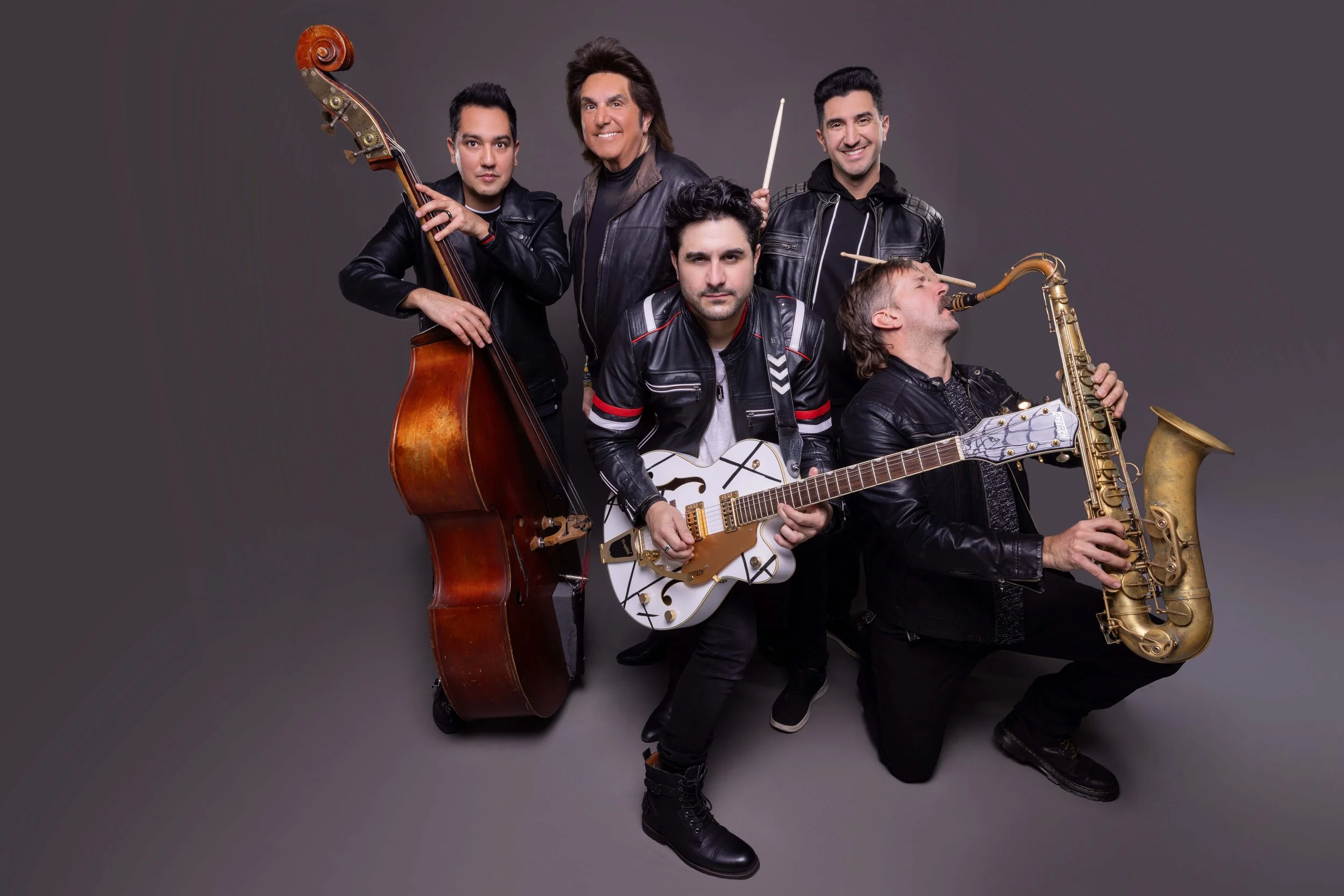 The Bronx Wanderers — Live On Stage