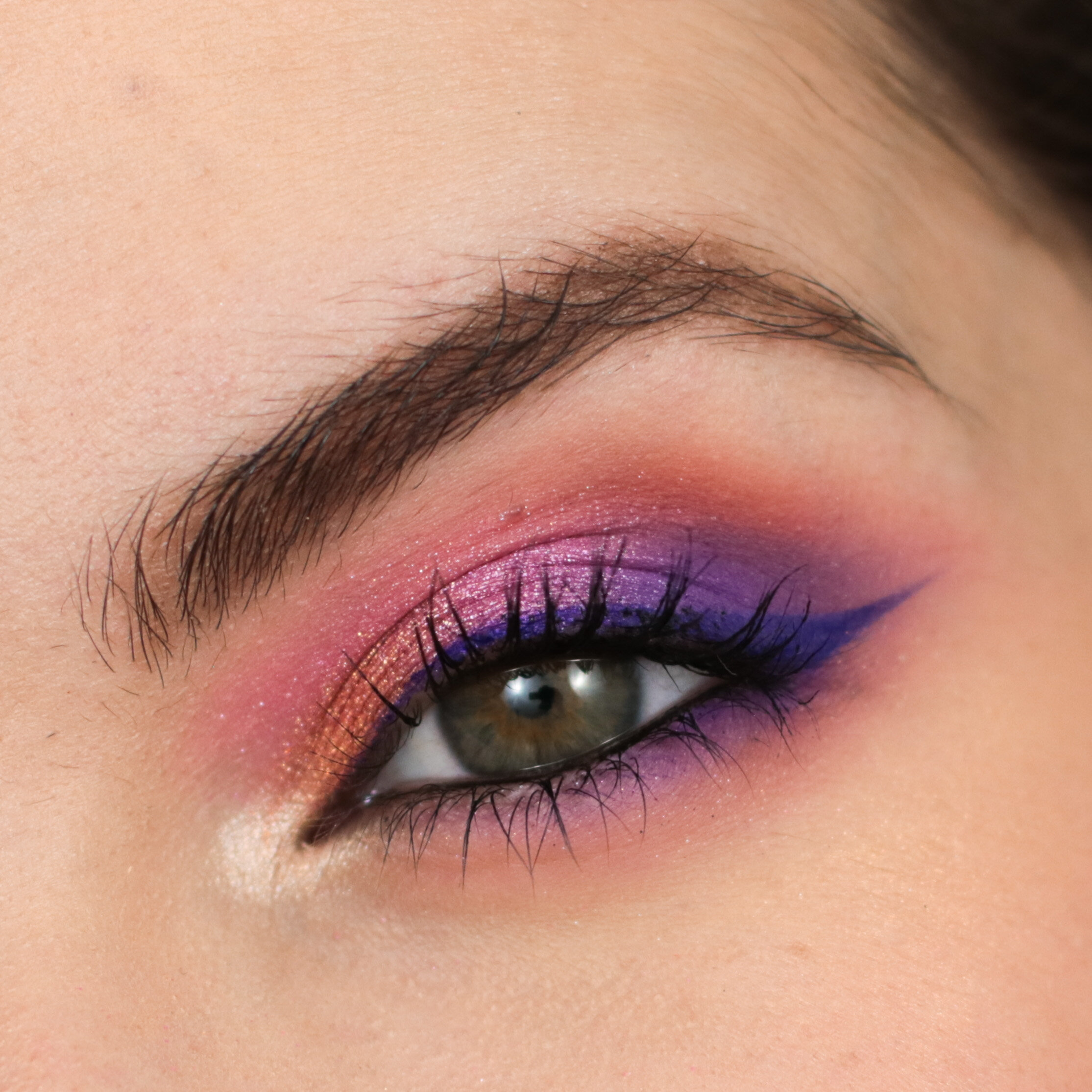 GRWM : on teste la collection NEON HEAT de Makeup Revolution ...