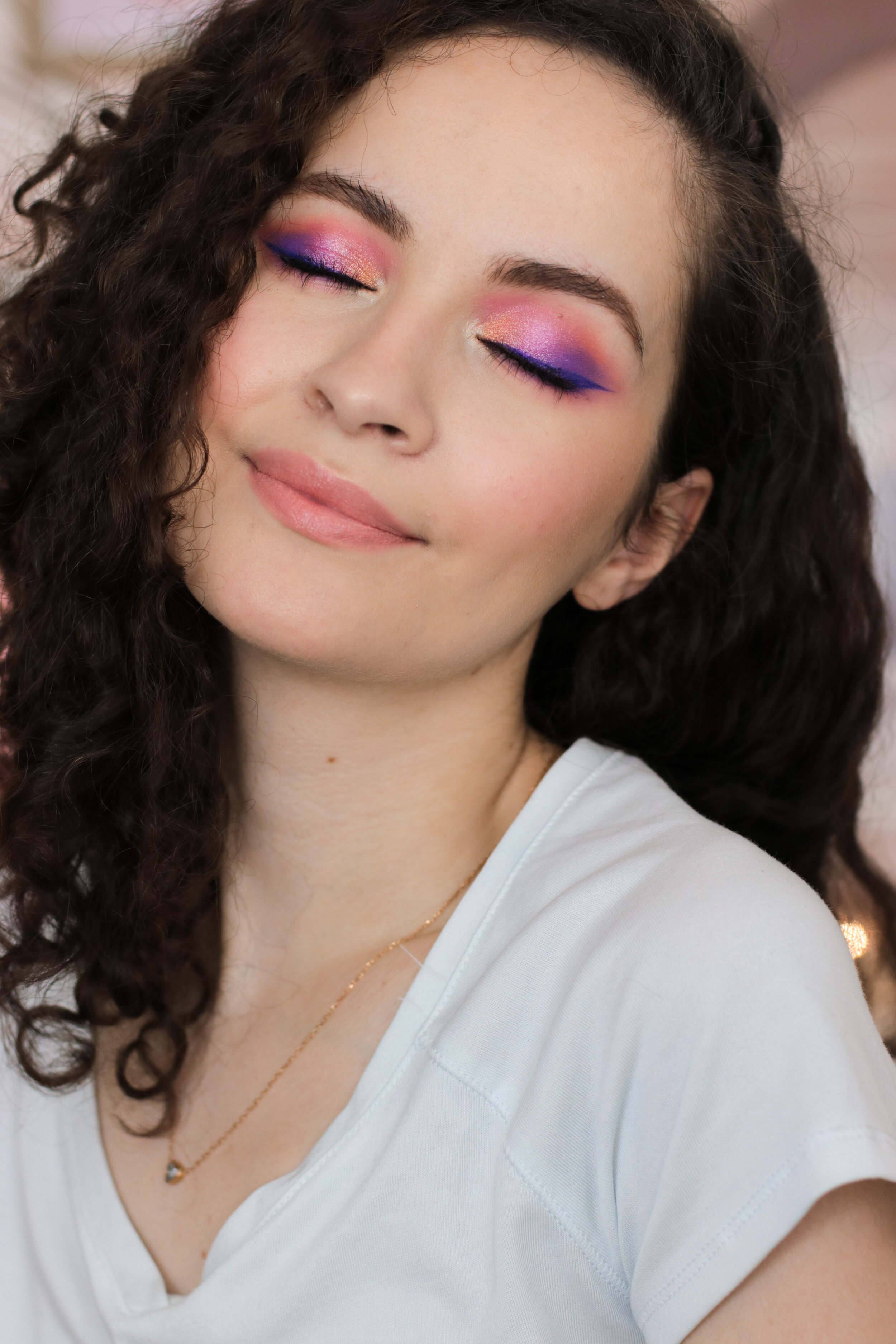 GRWM : on teste la collection NEON HEAT de Makeup Revolution ...