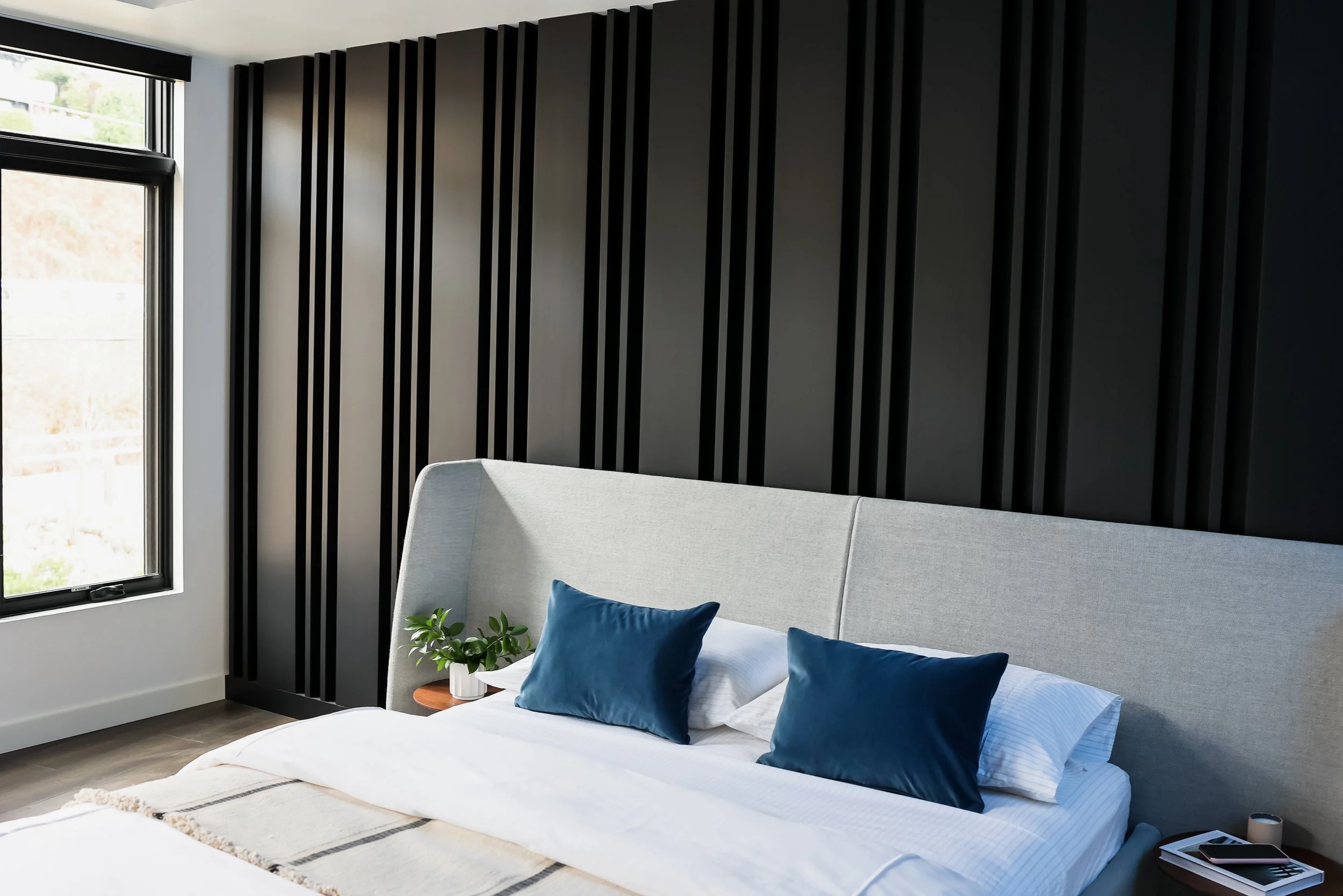 Modern Lake House — Kymberlea Earnshaw Design