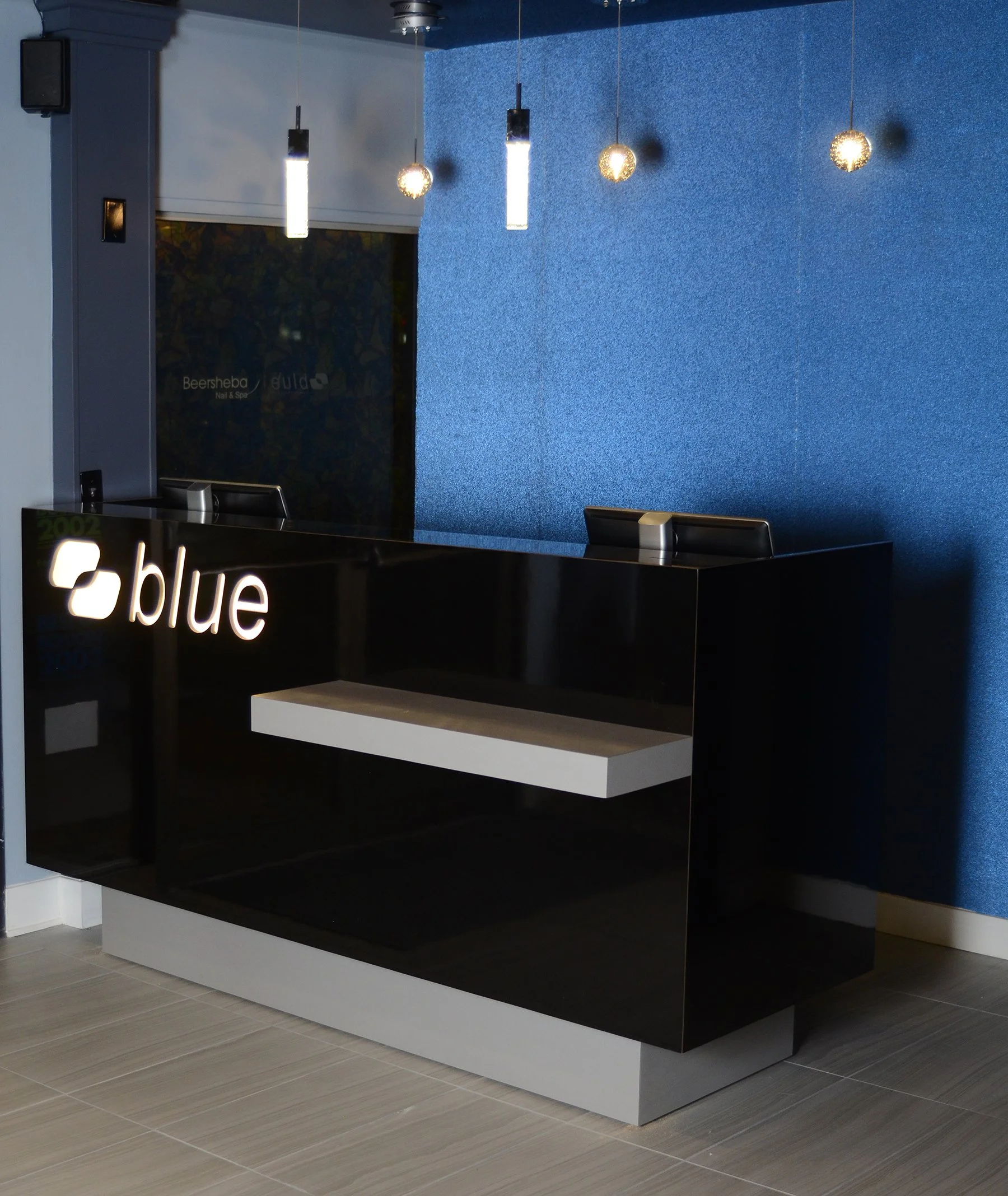 blue a complete hair salon - Lexington, MA