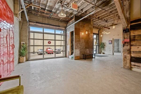 Commercial Real Estate for Lease in Minneapolis | Space Unlimited