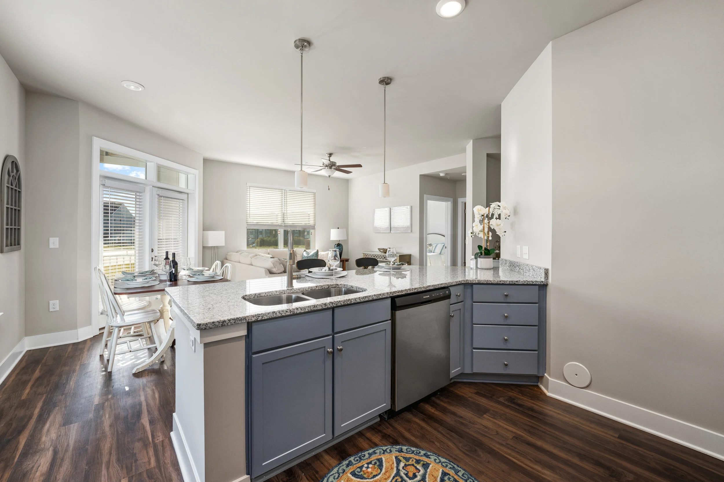 Photos — Stony Run Condominiums