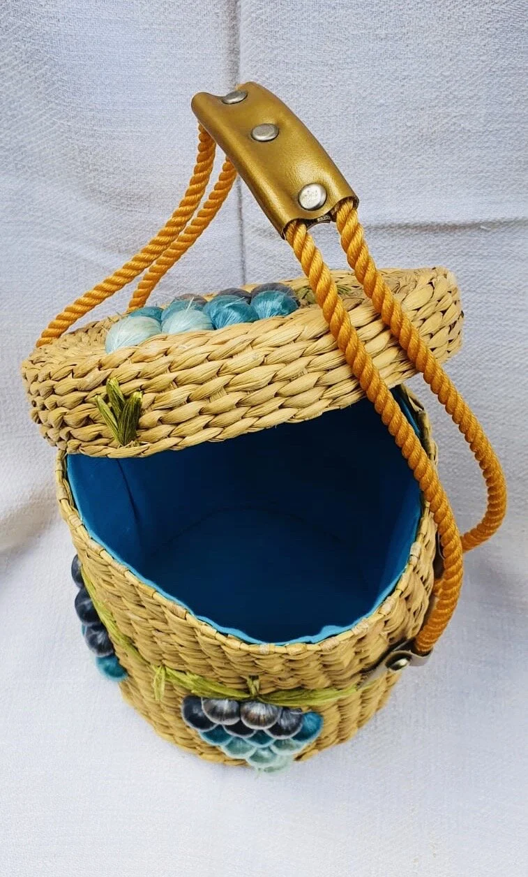 Grapes Raphia embroidered basket bag — MADAME LAURENCE