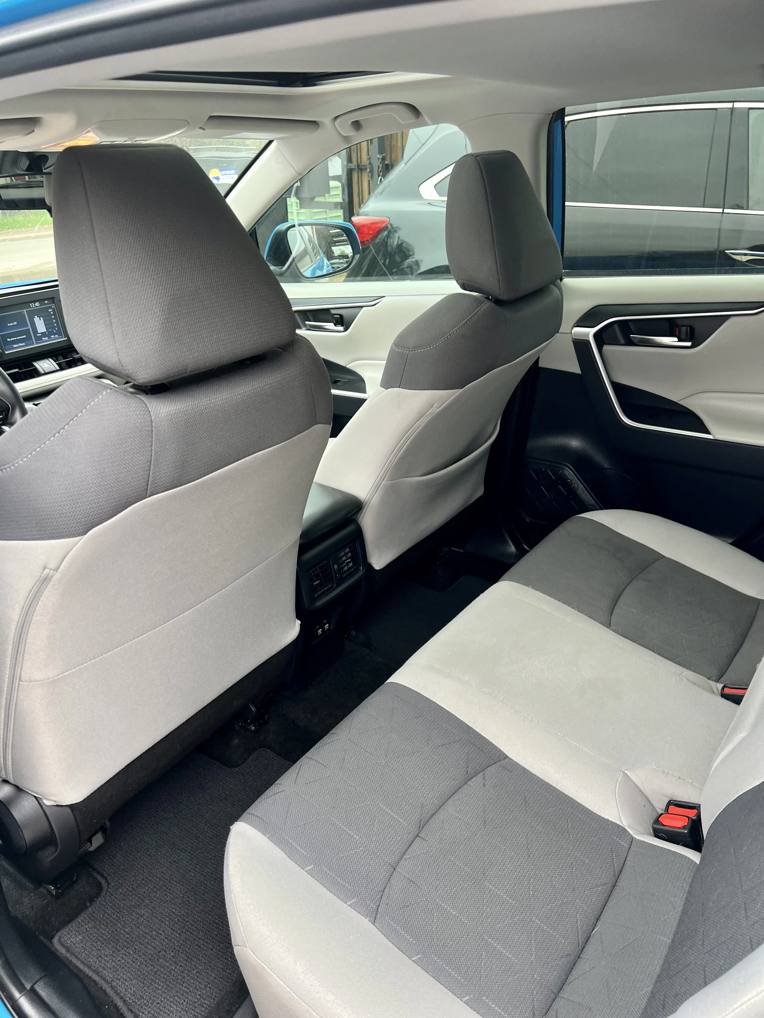 2019 TOYOTA RAV4 — DALLAS ROYAL AUTO LLC