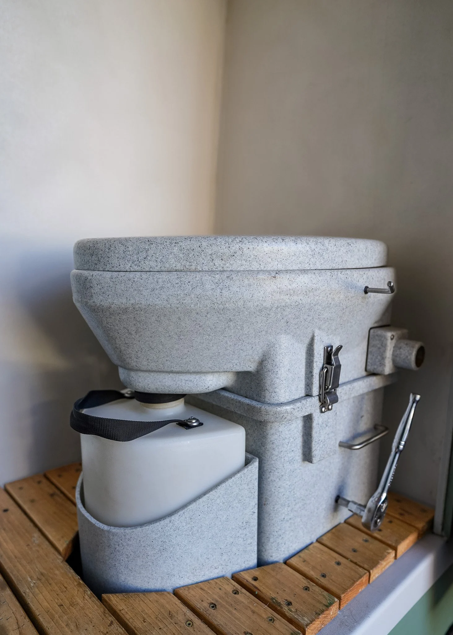 Composting Toilet VS Cassette Toilet — STOKE LOAF VAN