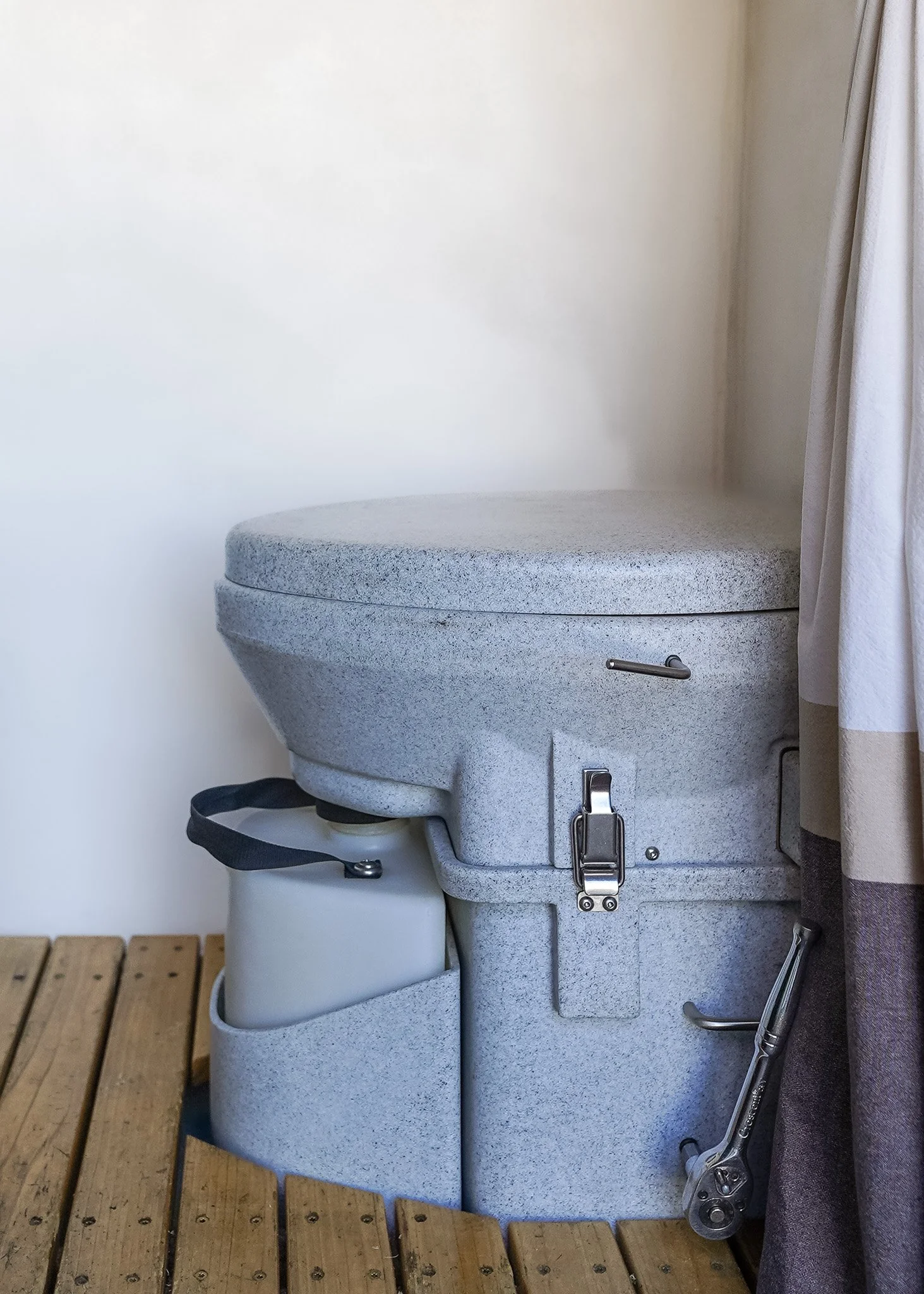 Composting Toilet VS Cassette Toilet — STOKE LOAF VAN