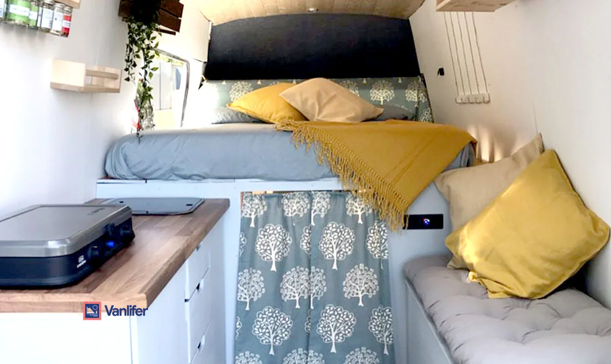 VANLIFER - Custom campervans and rentals
