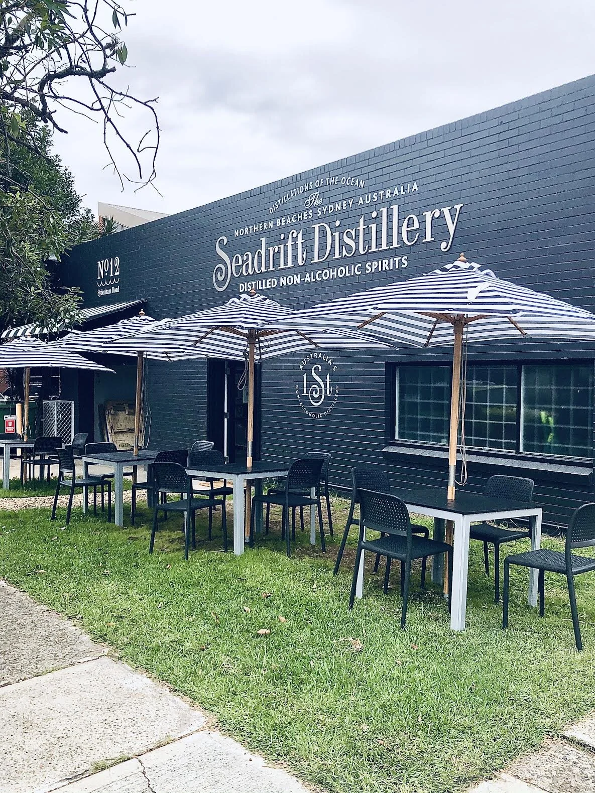 seadriftdistillery.com