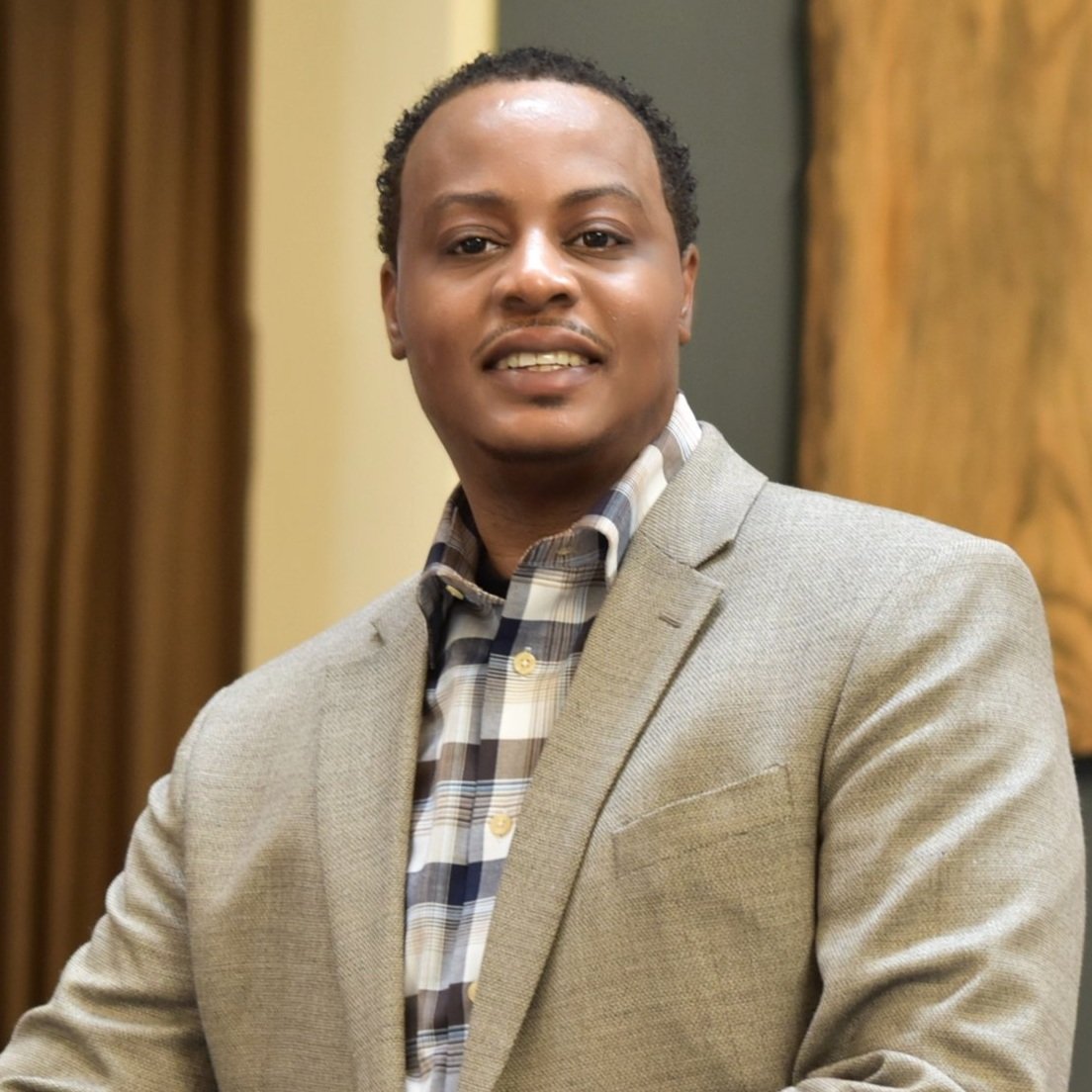 Episode 156 - Dr. Eric Luster - Leaders on Leadership — Tracey C. Jones