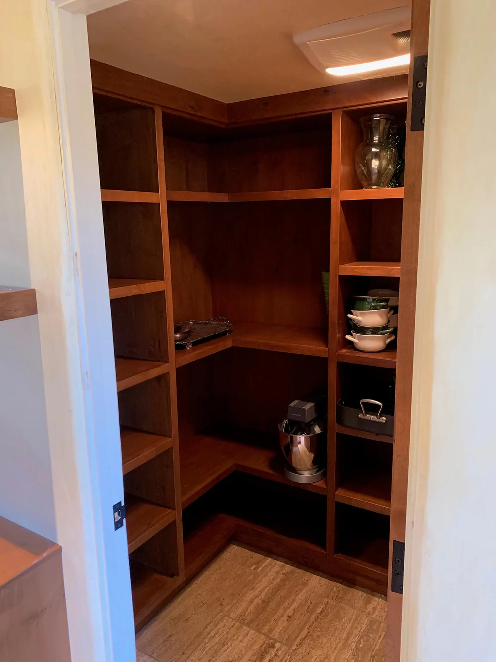 Custom Closets in Southern California | Knotty Nuff Wood